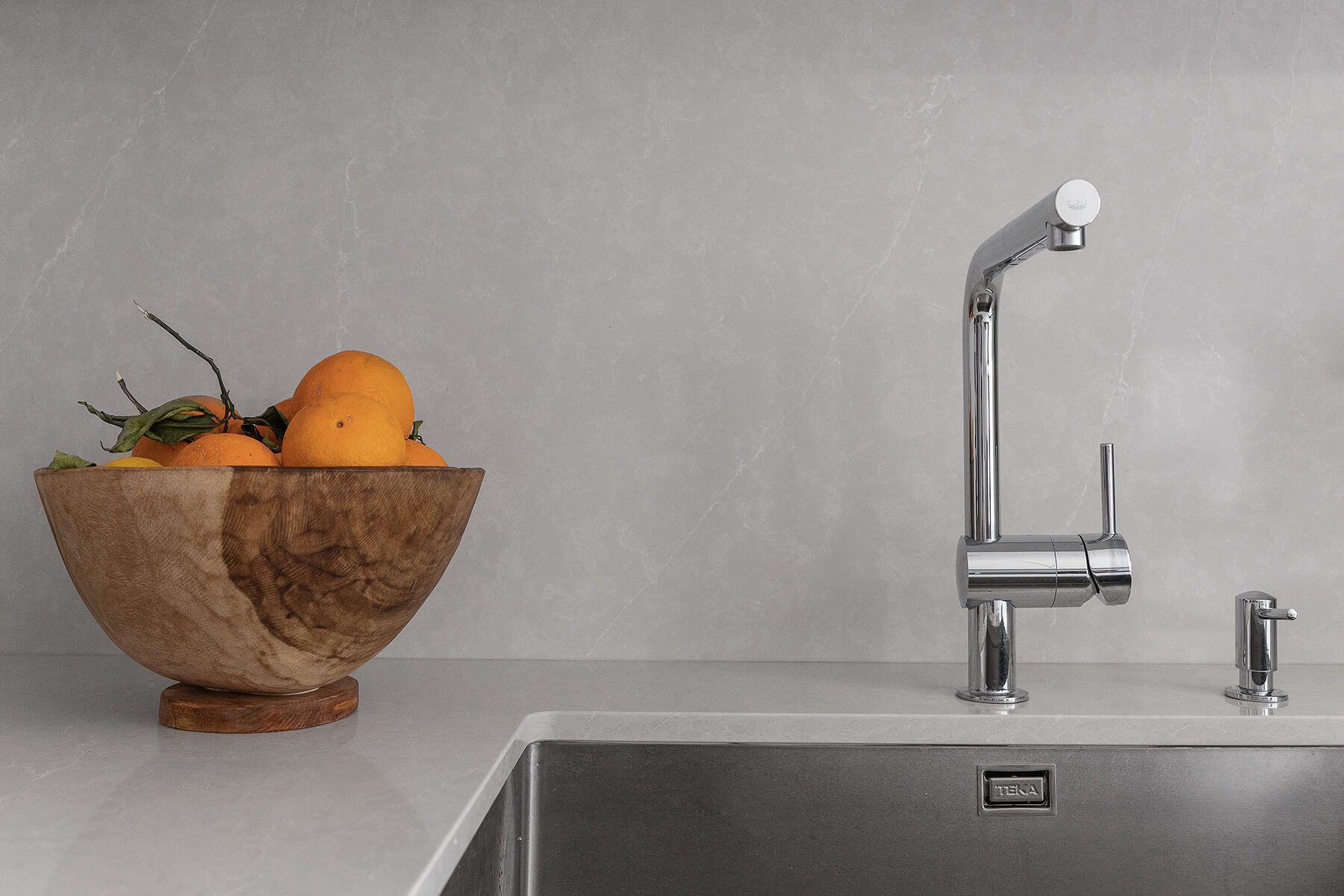 Capitães de Abril Apartment by Estúdio AMATAM - Architizer