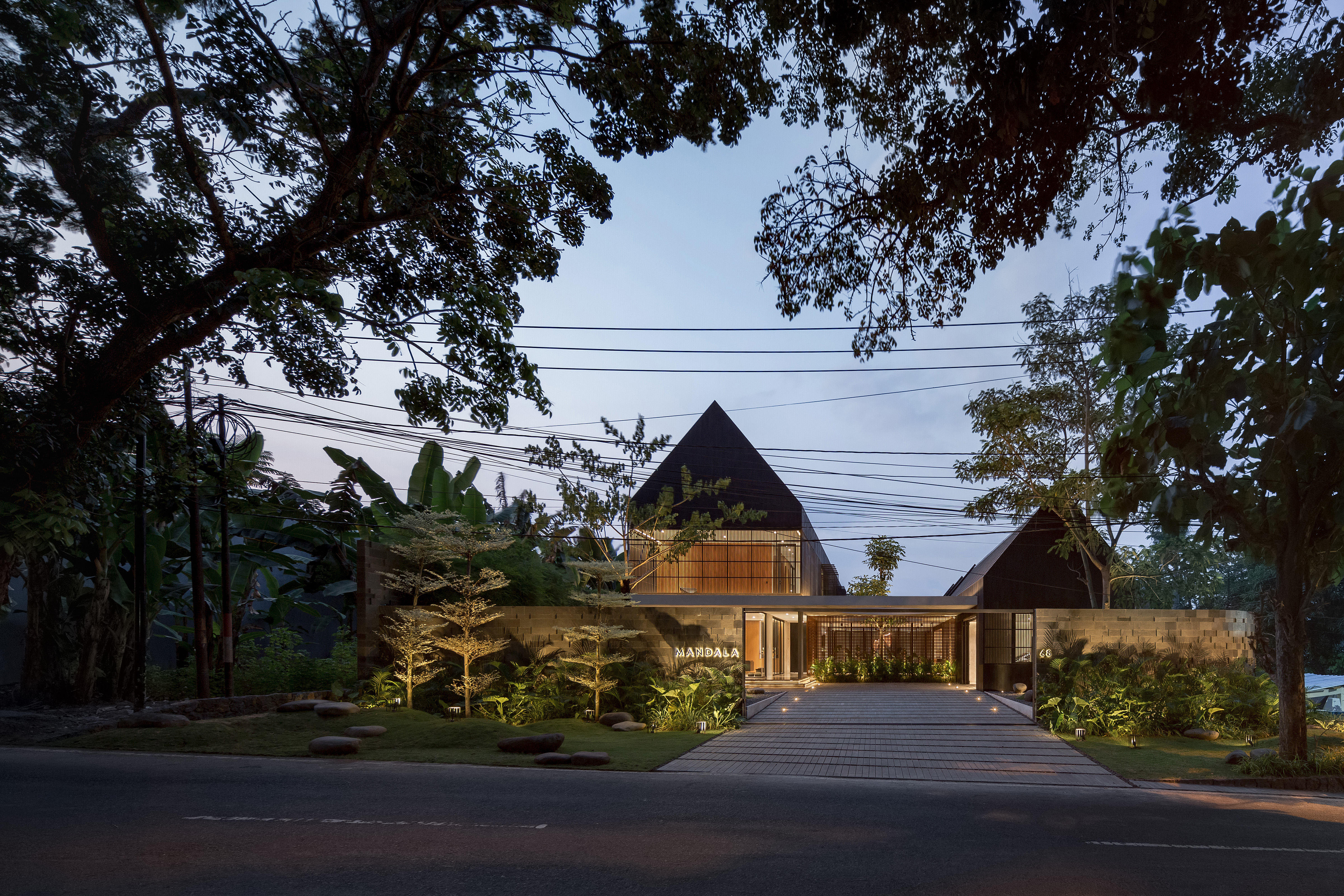 Halo House by Tamara Wibowo Architects - Architizer