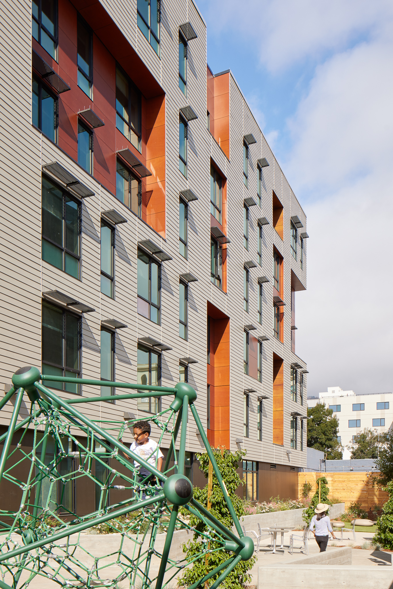 The Hope Center & Berkeley Way Apartments by LEDDY MAYTUM STACY ...
