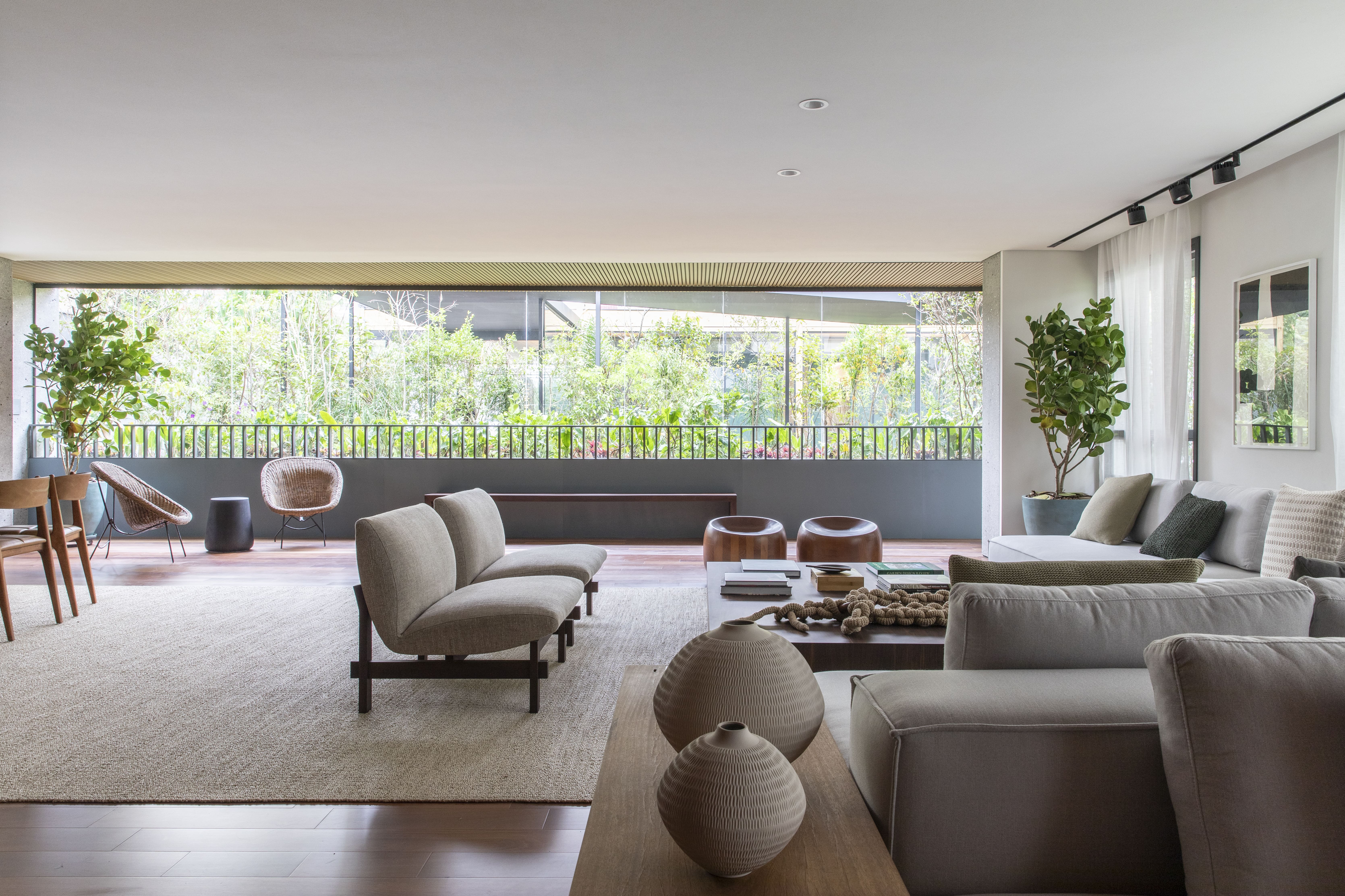 Melo Alves 645 Apartment by Matheus Farah e Manoel Maia Arquitetura ...