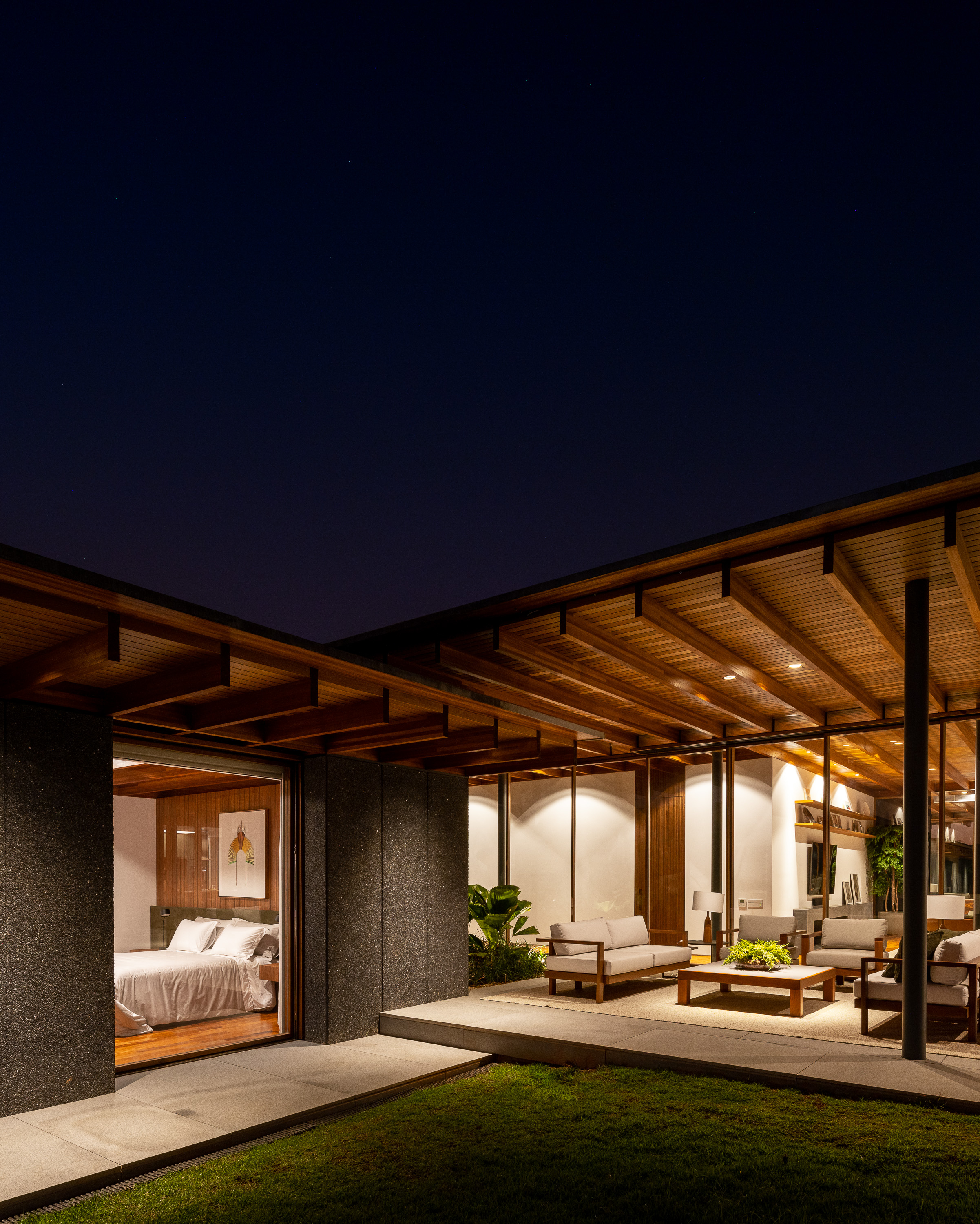 Madeira House by Matheus Farah e Manoel Maia Arquitetura - Architizer