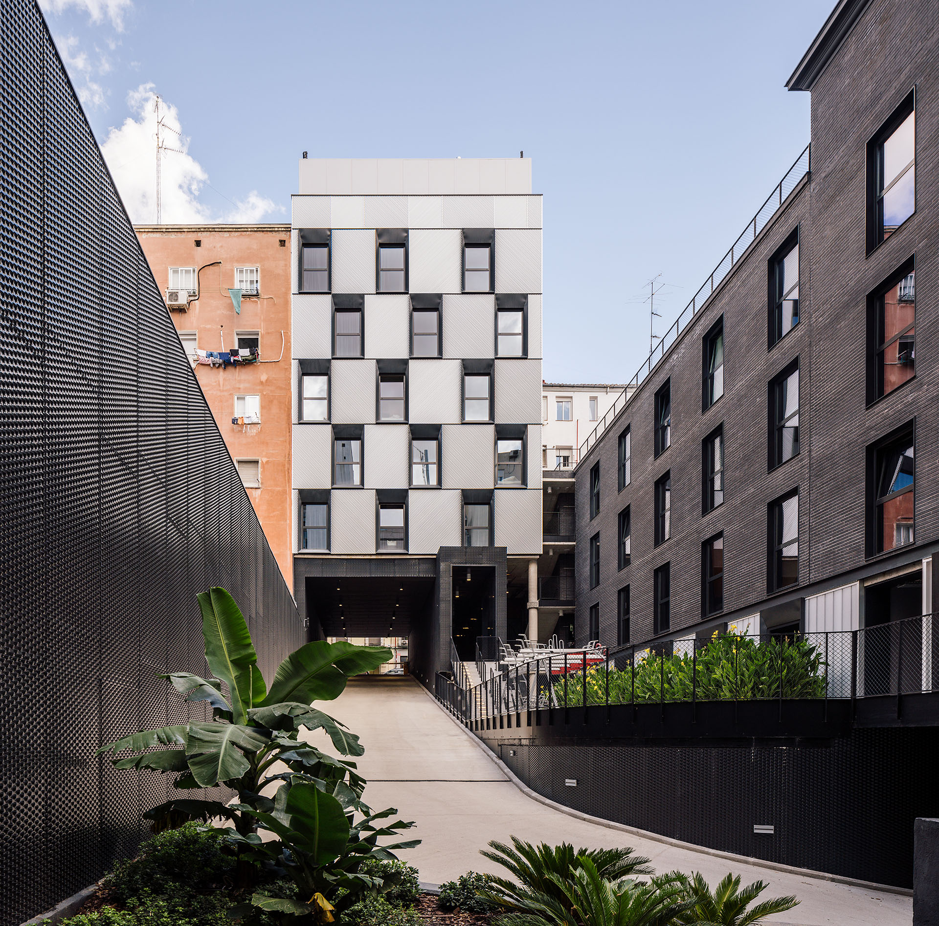 The Social Hub (TSH) by Fenwick Iribarren Architects - Architizer