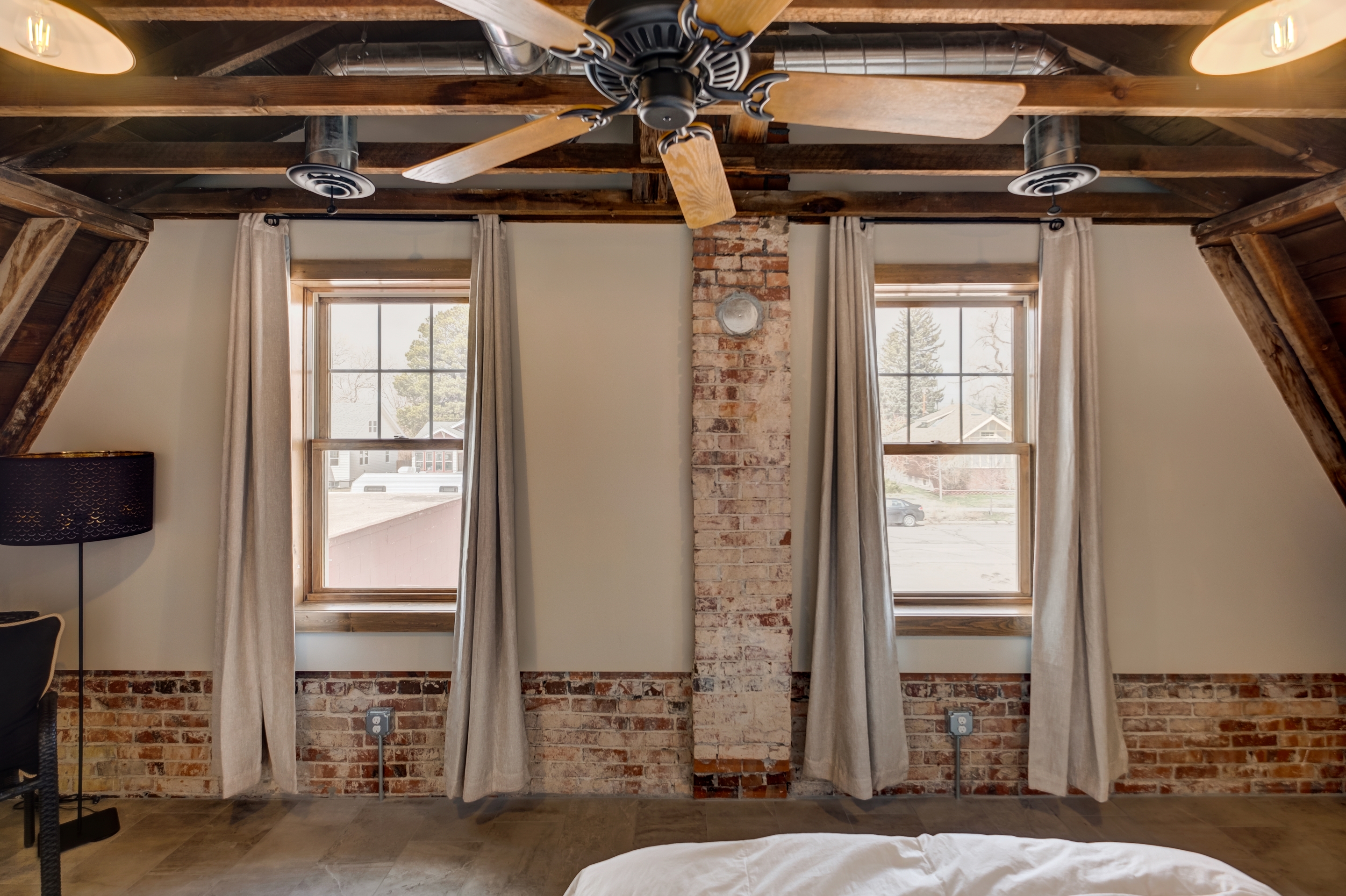 Barn Loft by Stateline No.7 Architects - Architizer