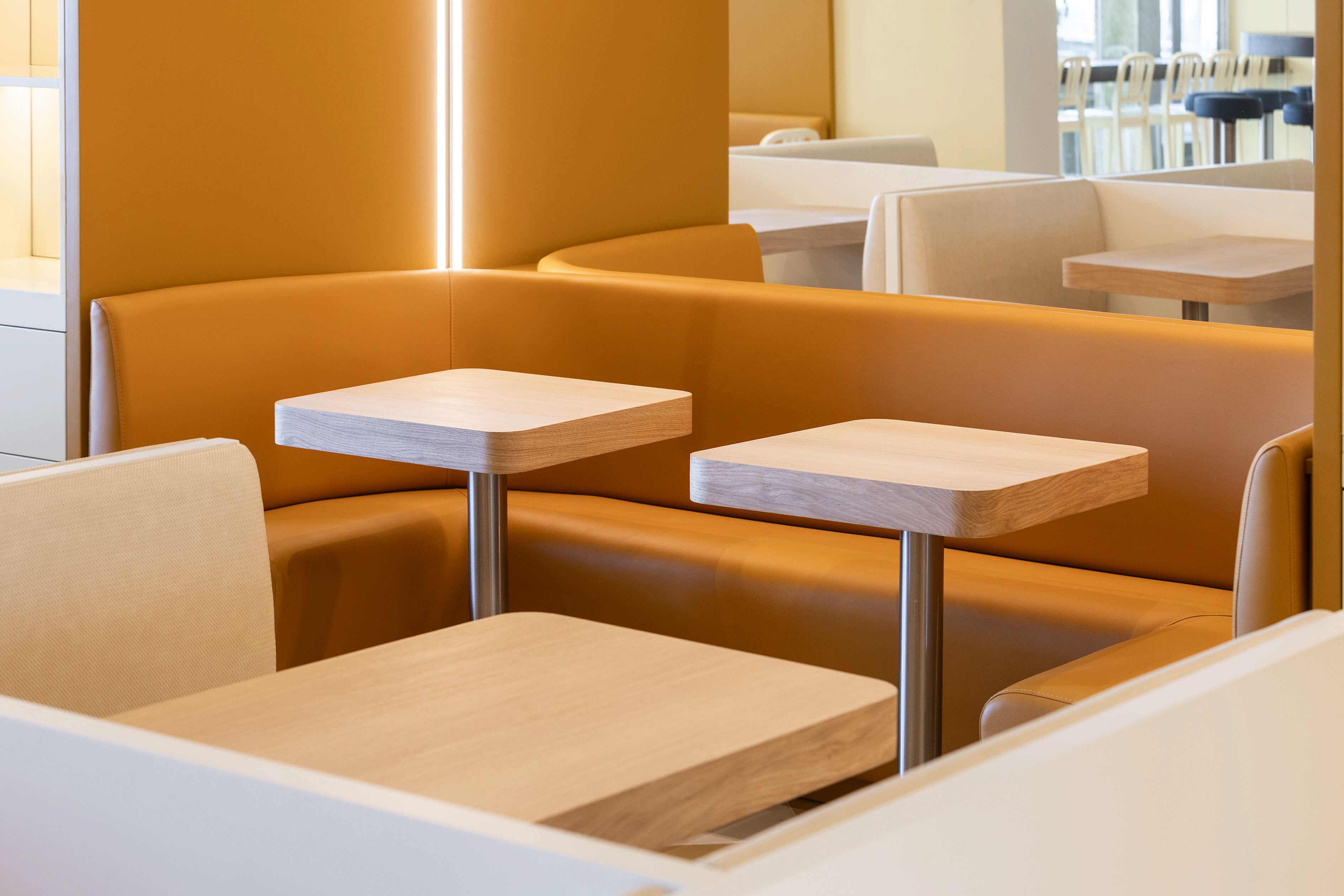 RM RESTAURANT&SNACK BAR by ESQVTA | interior design & architecture ...