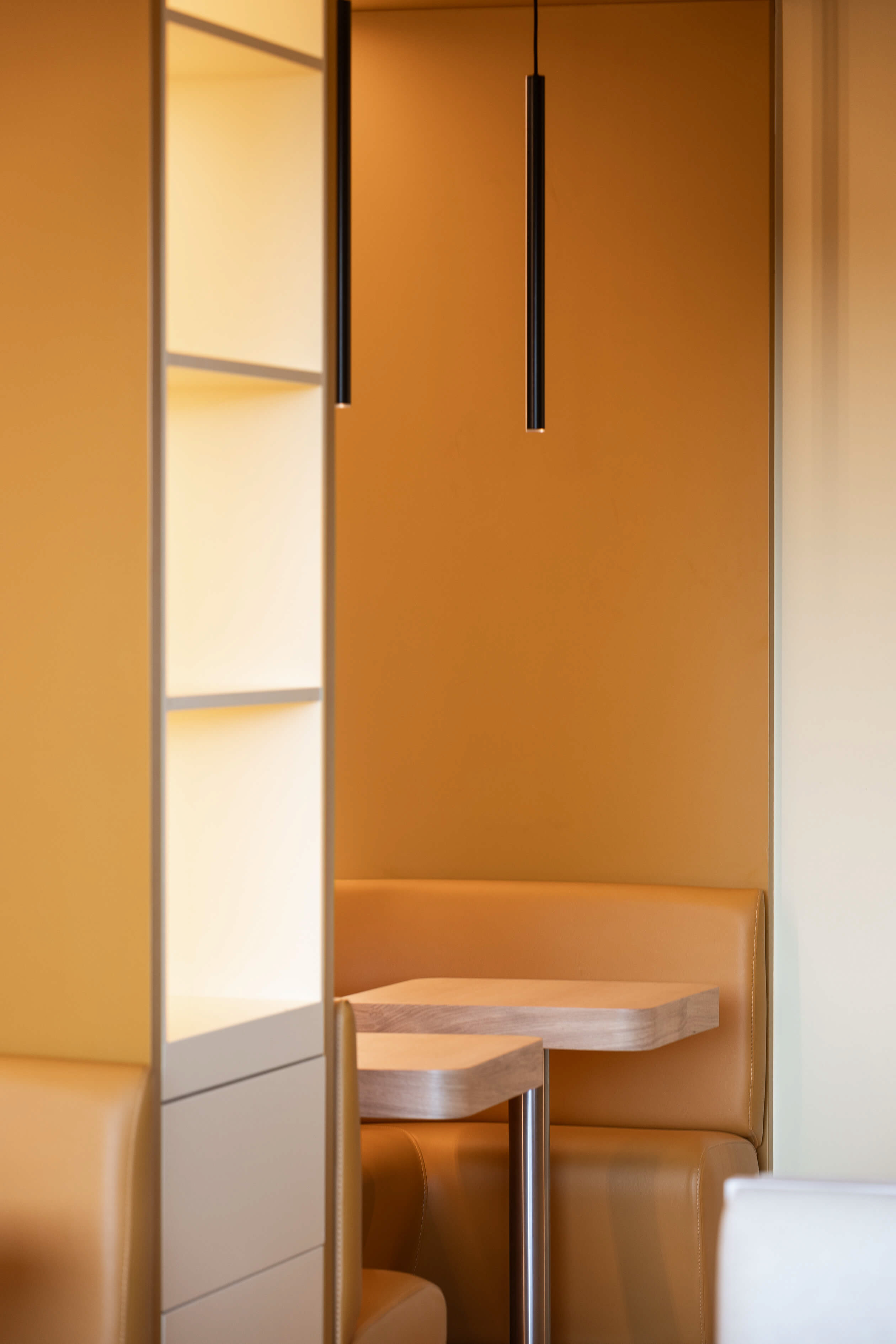 RM RESTAURANT&SNACK BAR by ESQVTA | interior design & architecture ...