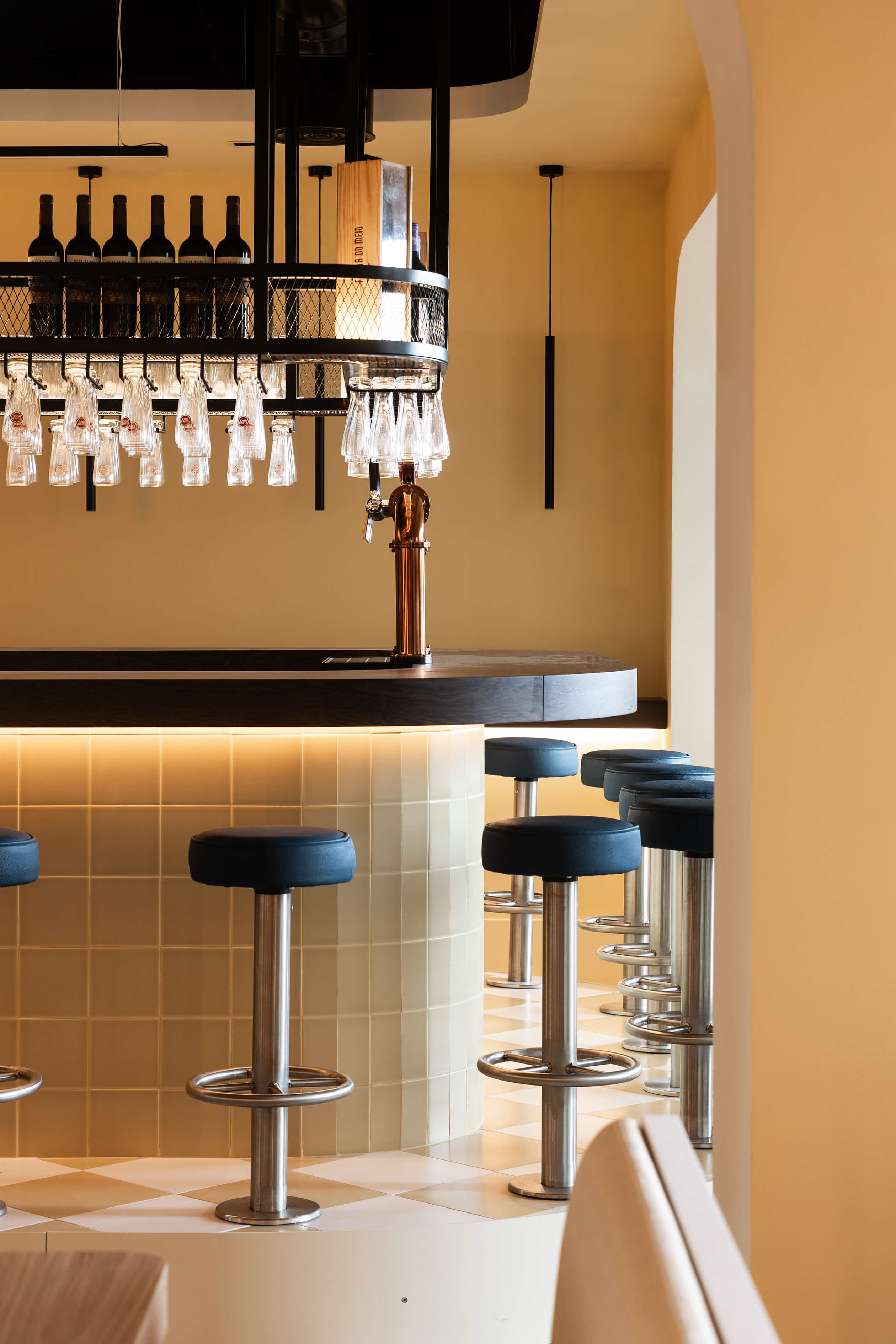 RM RESTAURANT&SNACK BAR by ESQVTA | interior design & architecture ...