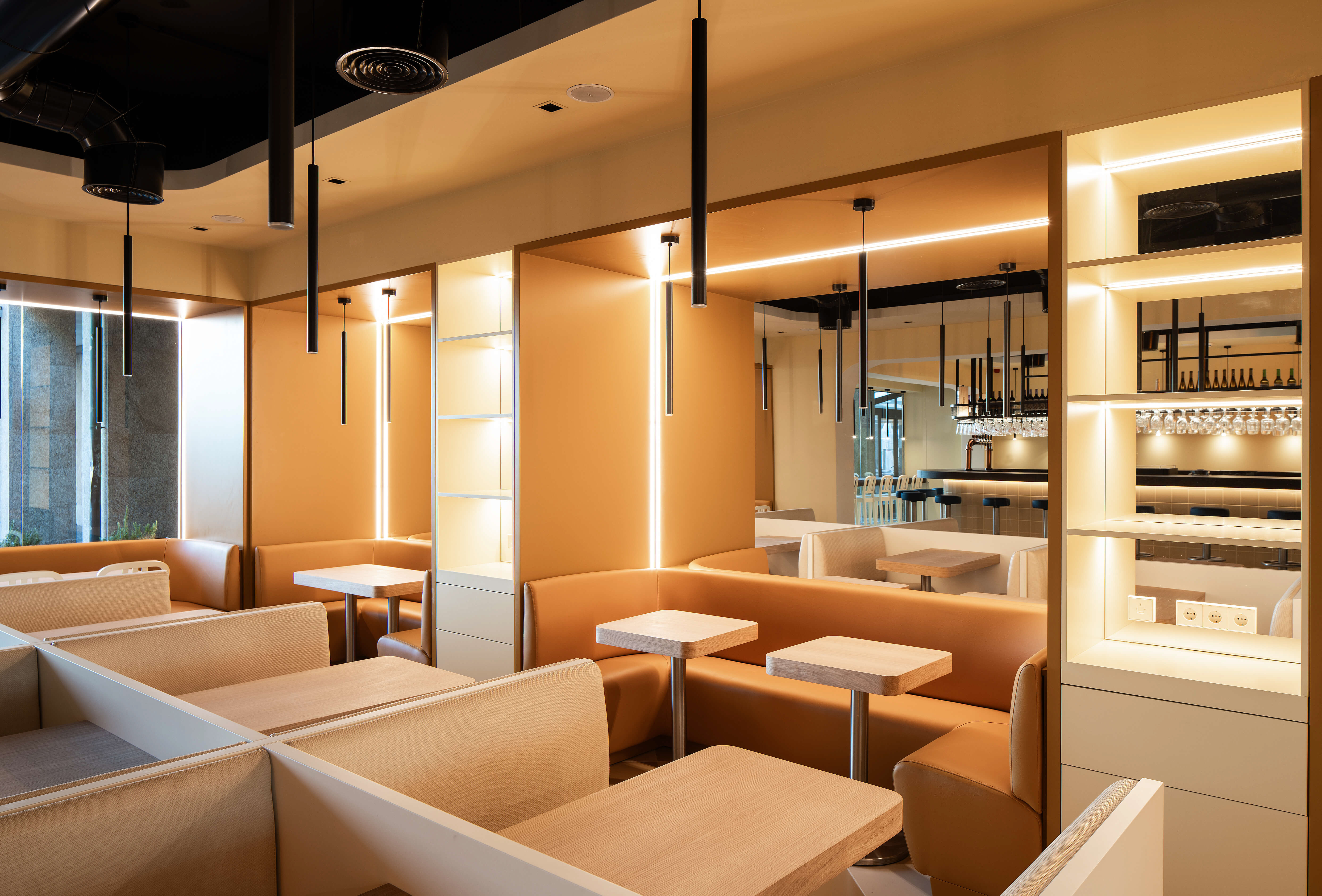 RM RESTAURANT&SNACK BAR by ESQVTA | interior design & architecture ...