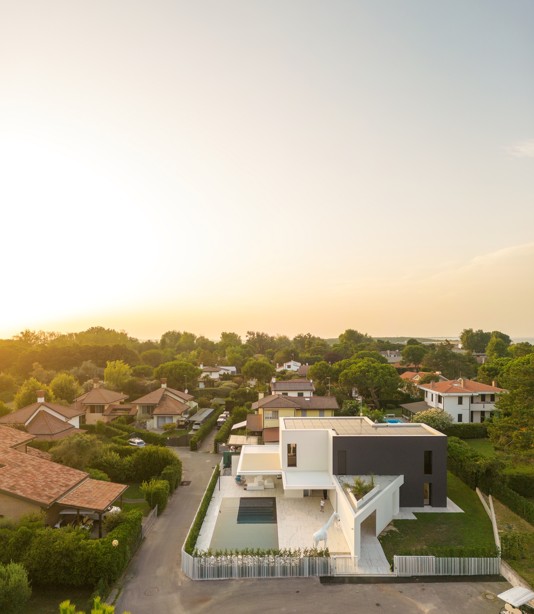 INOUT by 3ndy Studio - Architizer
