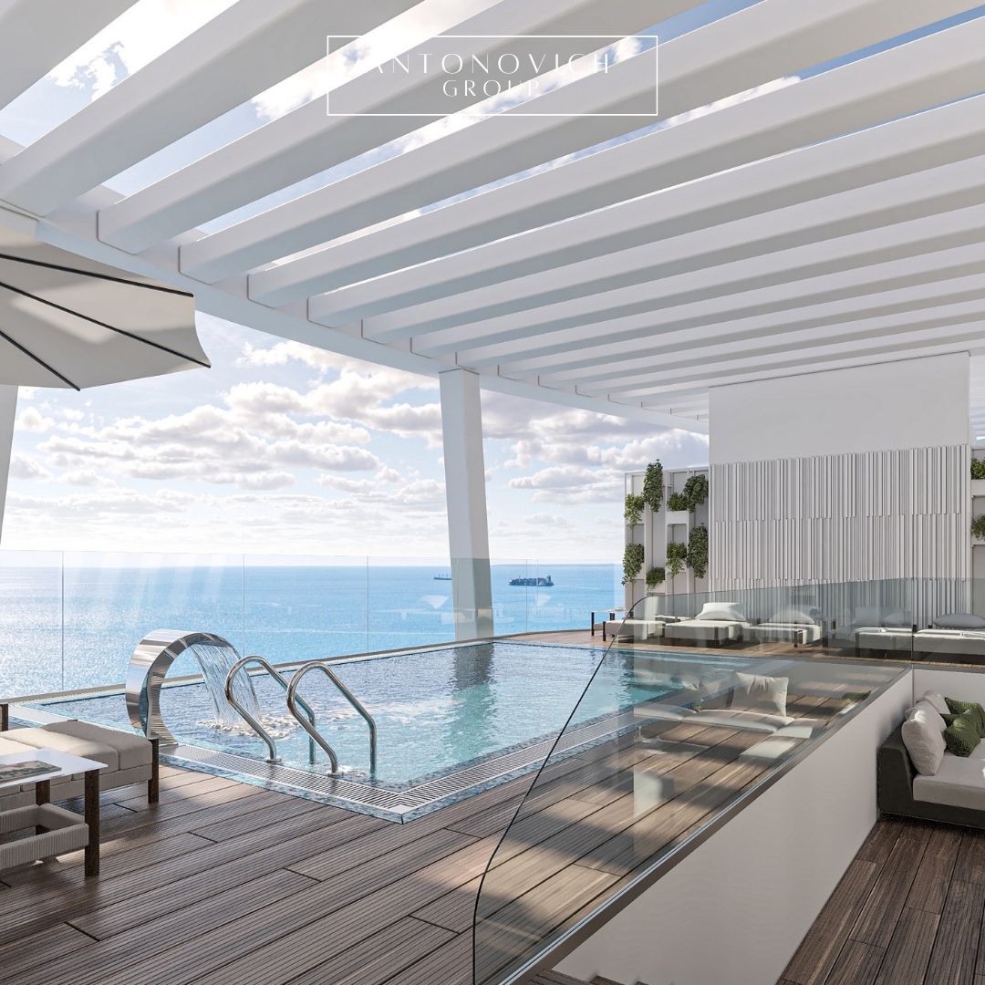 Elevated Living: Modern Style Roof Deck Design and Implementation by LUXURY ANTONOVICH DESIGN ...