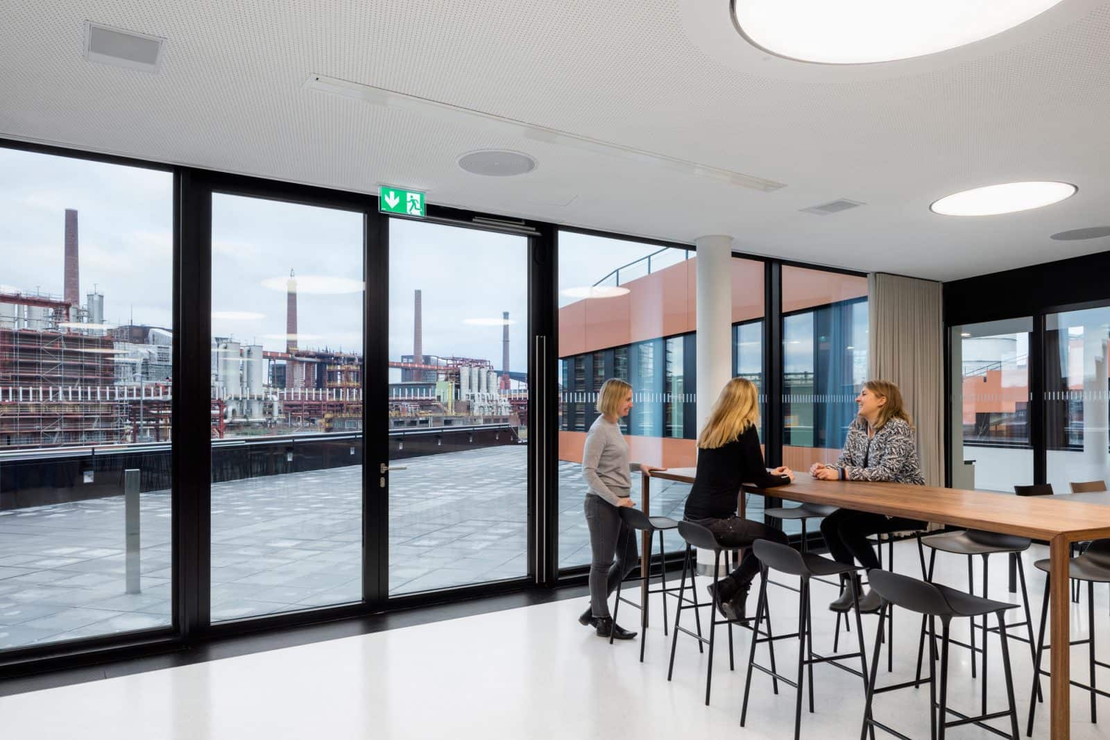 CLOSED LOOP BUILDING by kadawittfeldarchitektur - Architizer