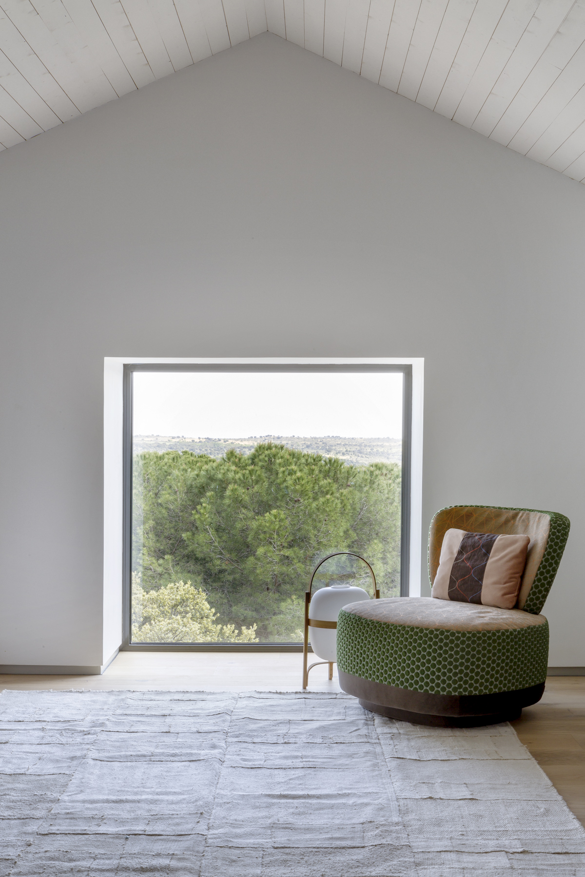 LS COUNTRY HOUSE by ÁBATON - Architizer