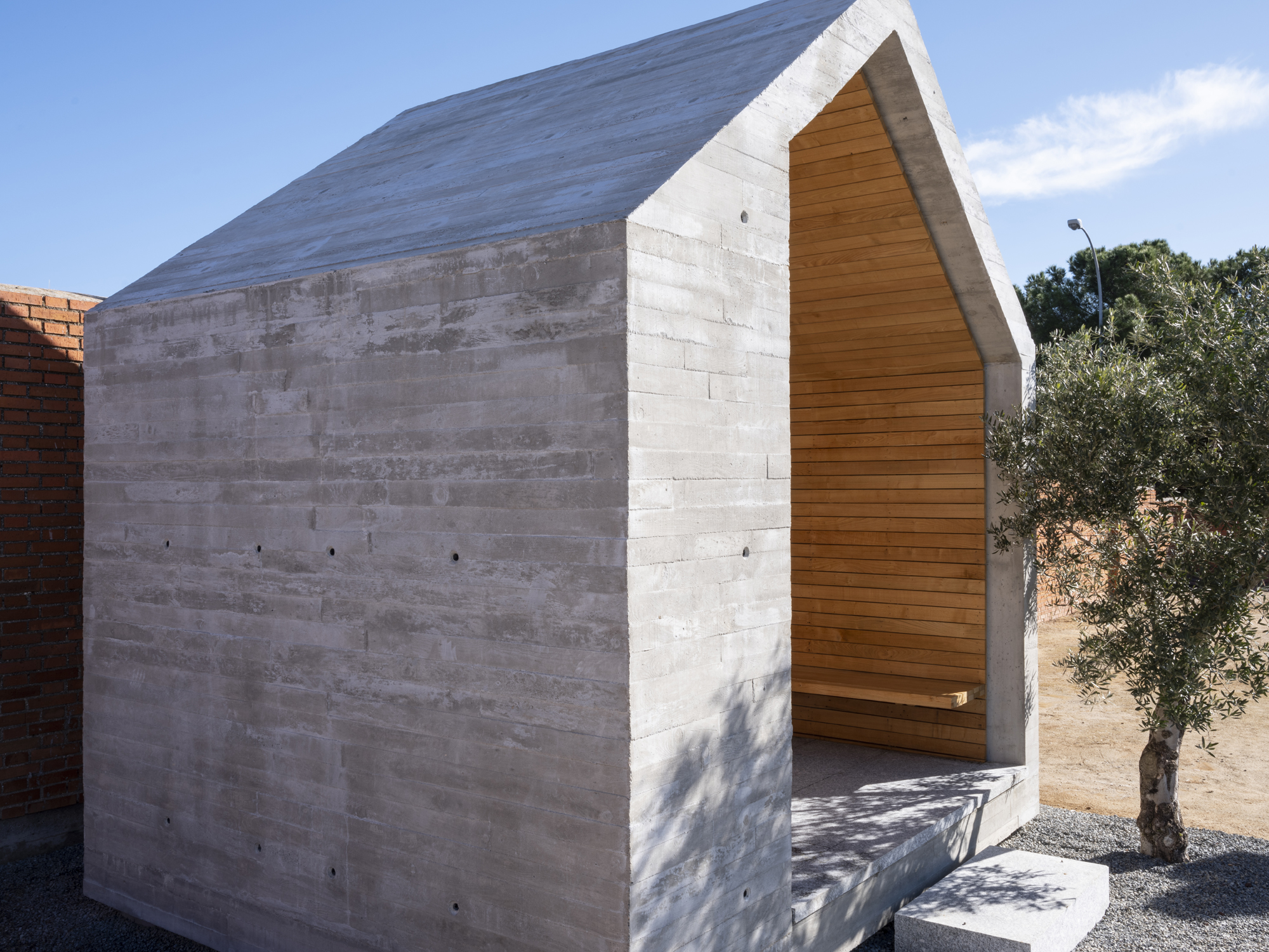 ÁBATON MAUSOLEUM by ÁBATON - Architizer