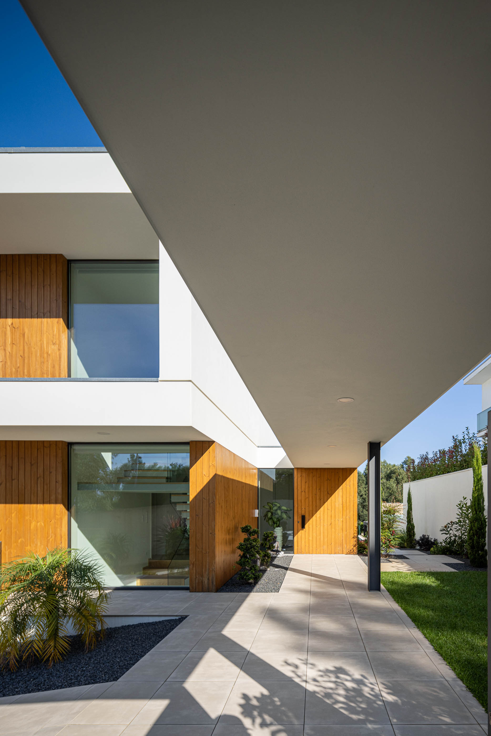 Idea 3885869: J.M.C. House by Atelier d'Arquitectura Lopes da Costa in ...