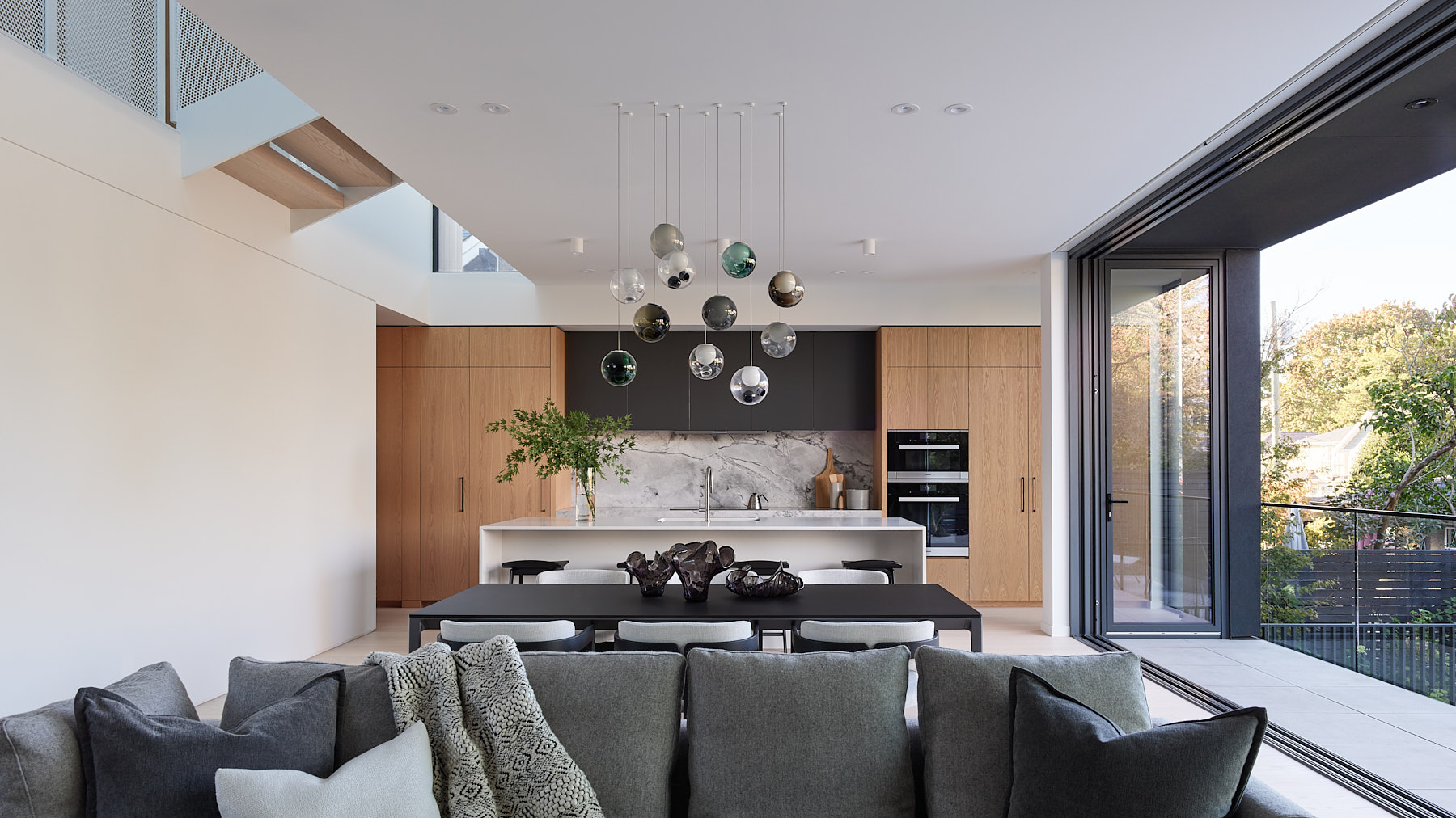 Riley Park Residence by Frits de Vries Architects + Associates Ltd ...
