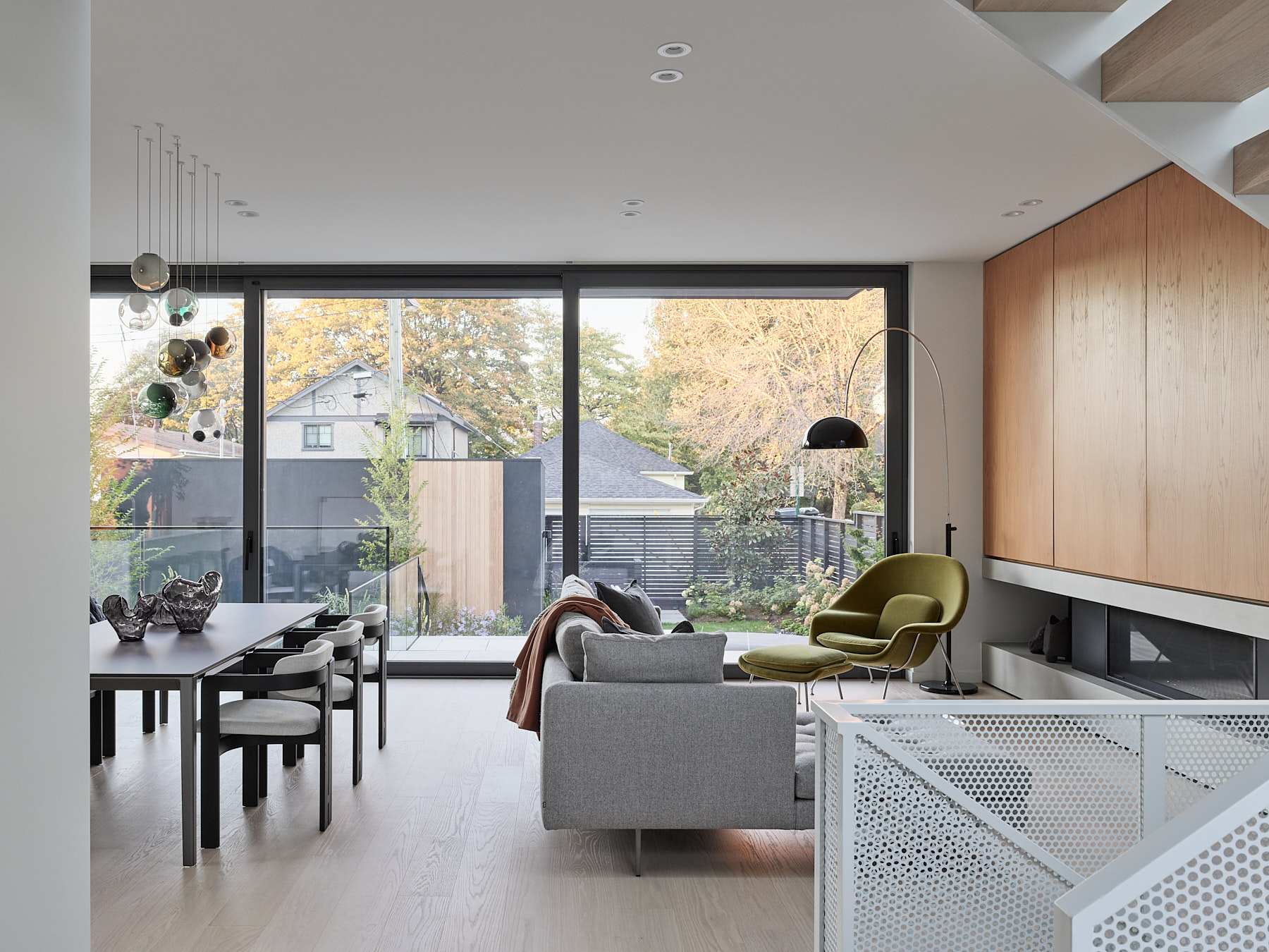 Riley Park Residence by Frits de Vries Architects + Associates Ltd ...