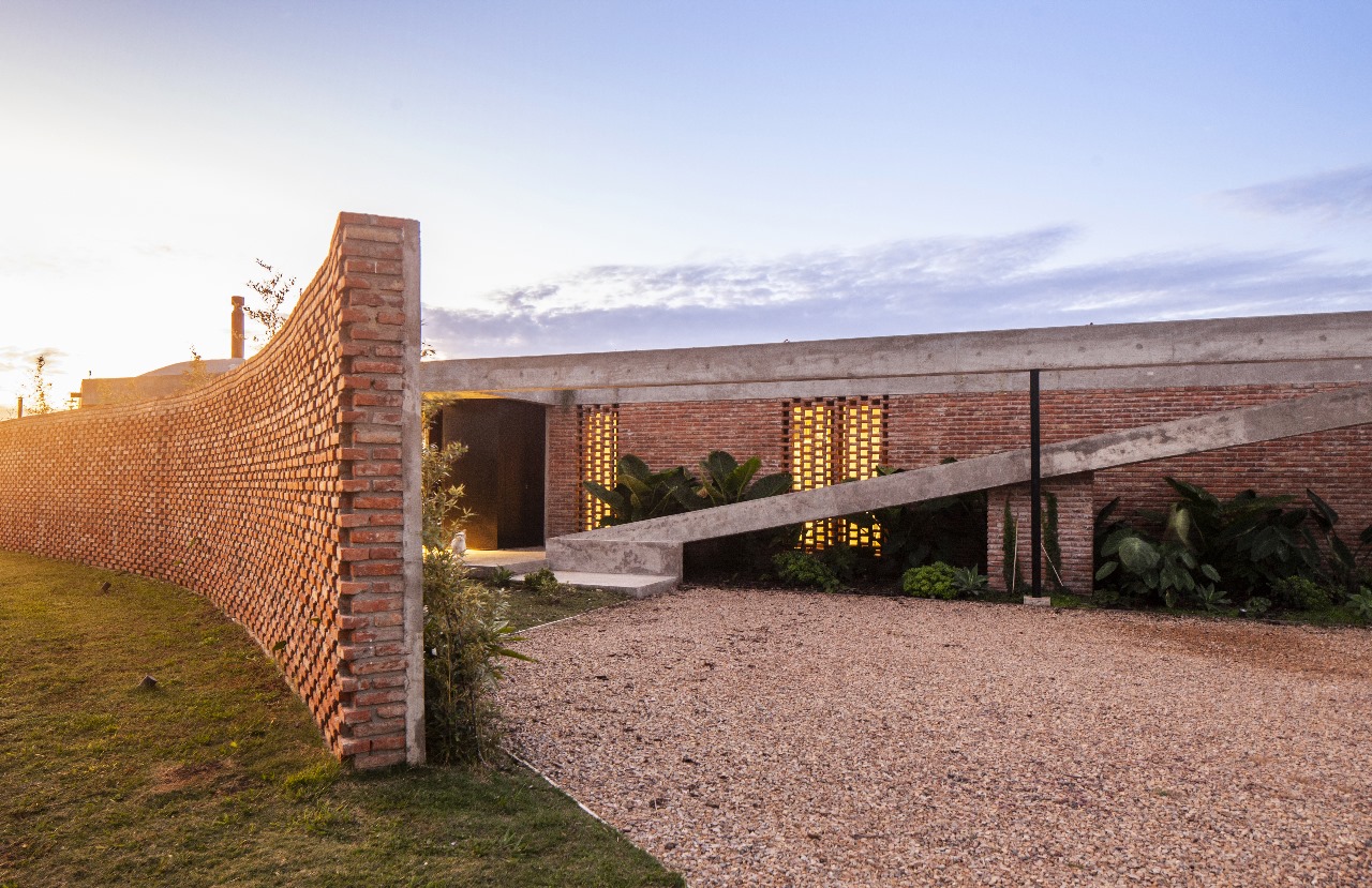 Vôlt House by Estudio PK - Ignacio Pessagno & Lilian Kandus - Architizer