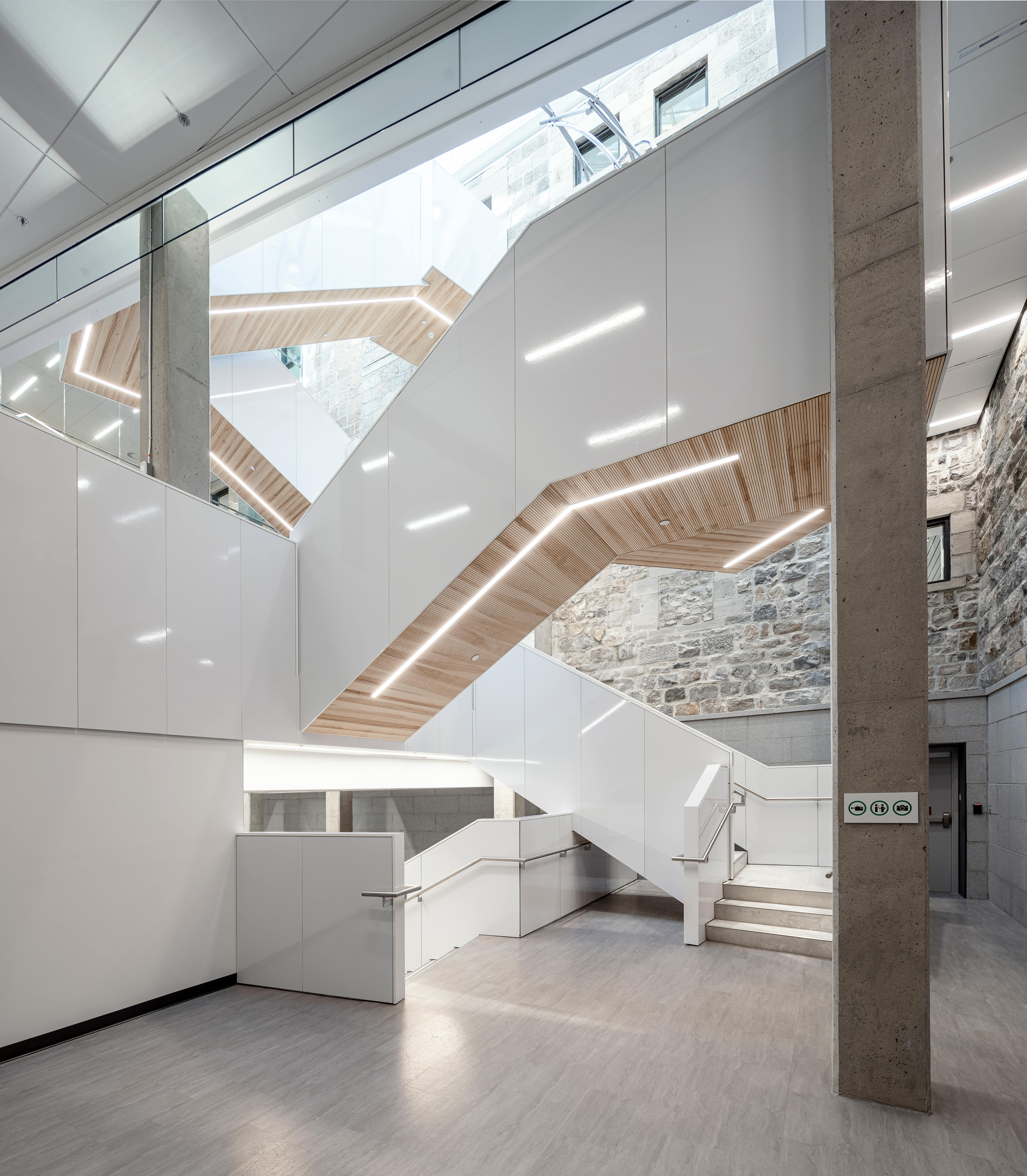 Palais de Justice de Rimouski by CCM2 architectes - Architizer