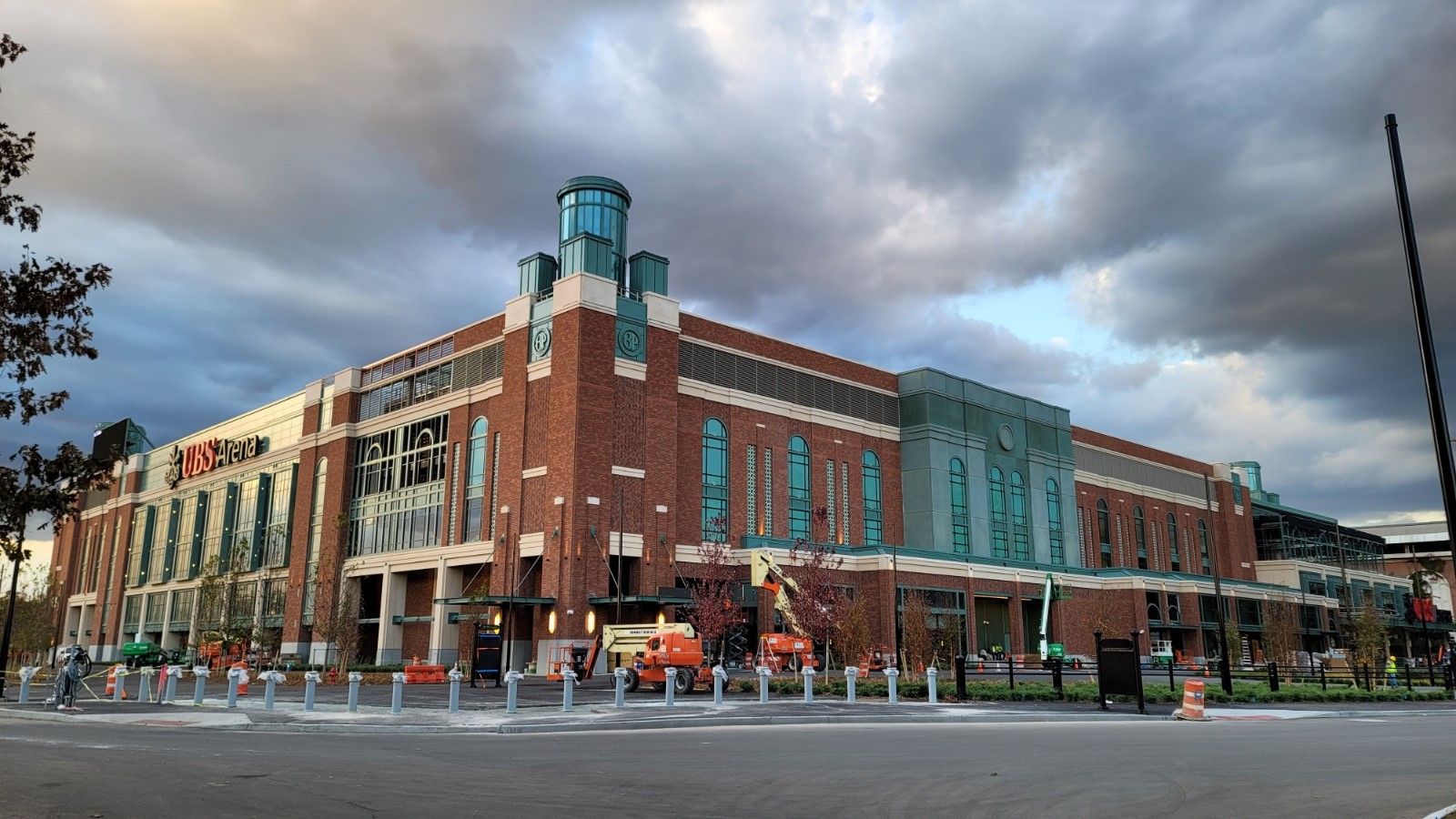 Belmont Park Arena and Belmont Park Village by JRDV Urban International ...