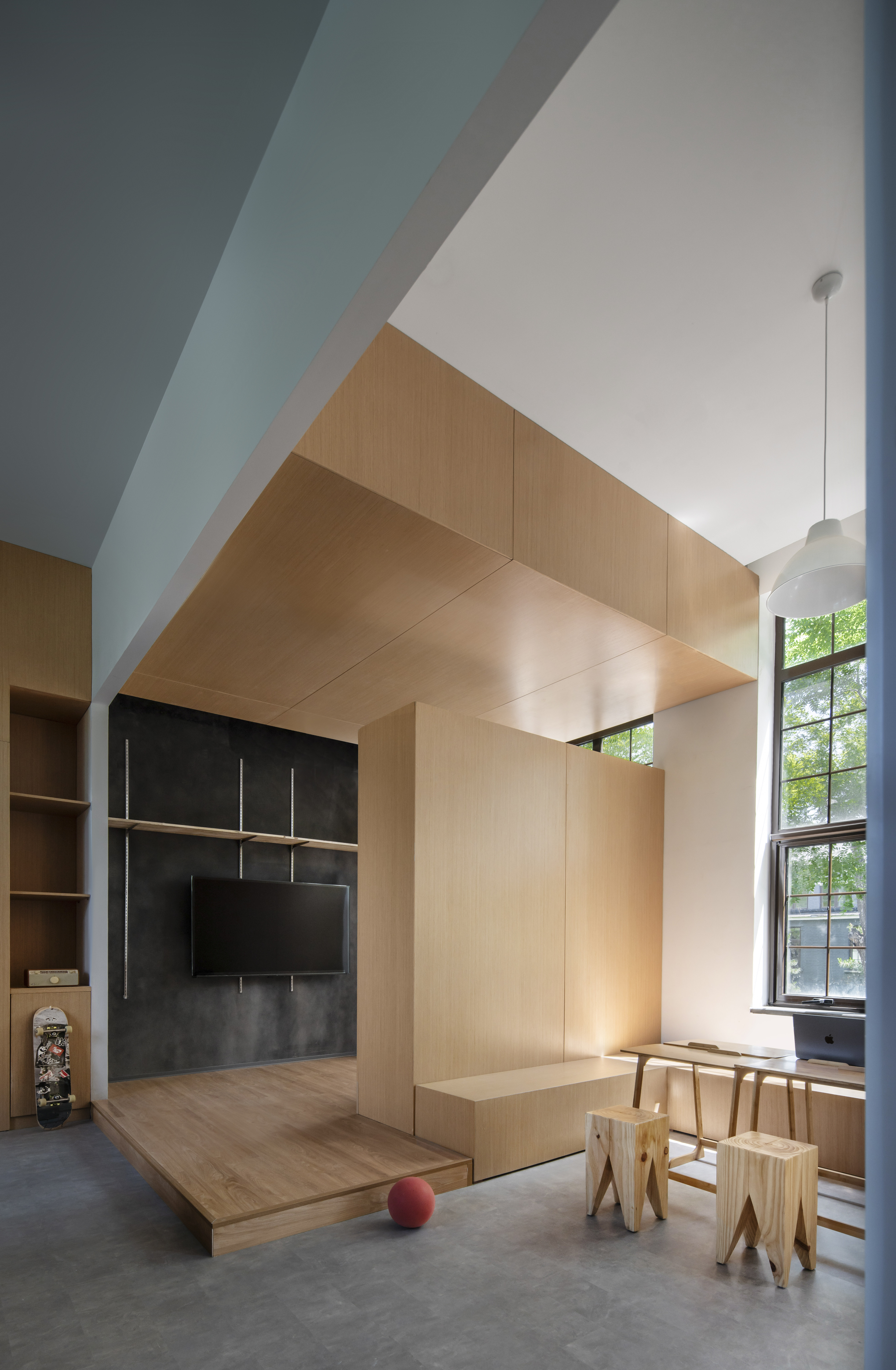 WOW Office by UK Studio - Architizer