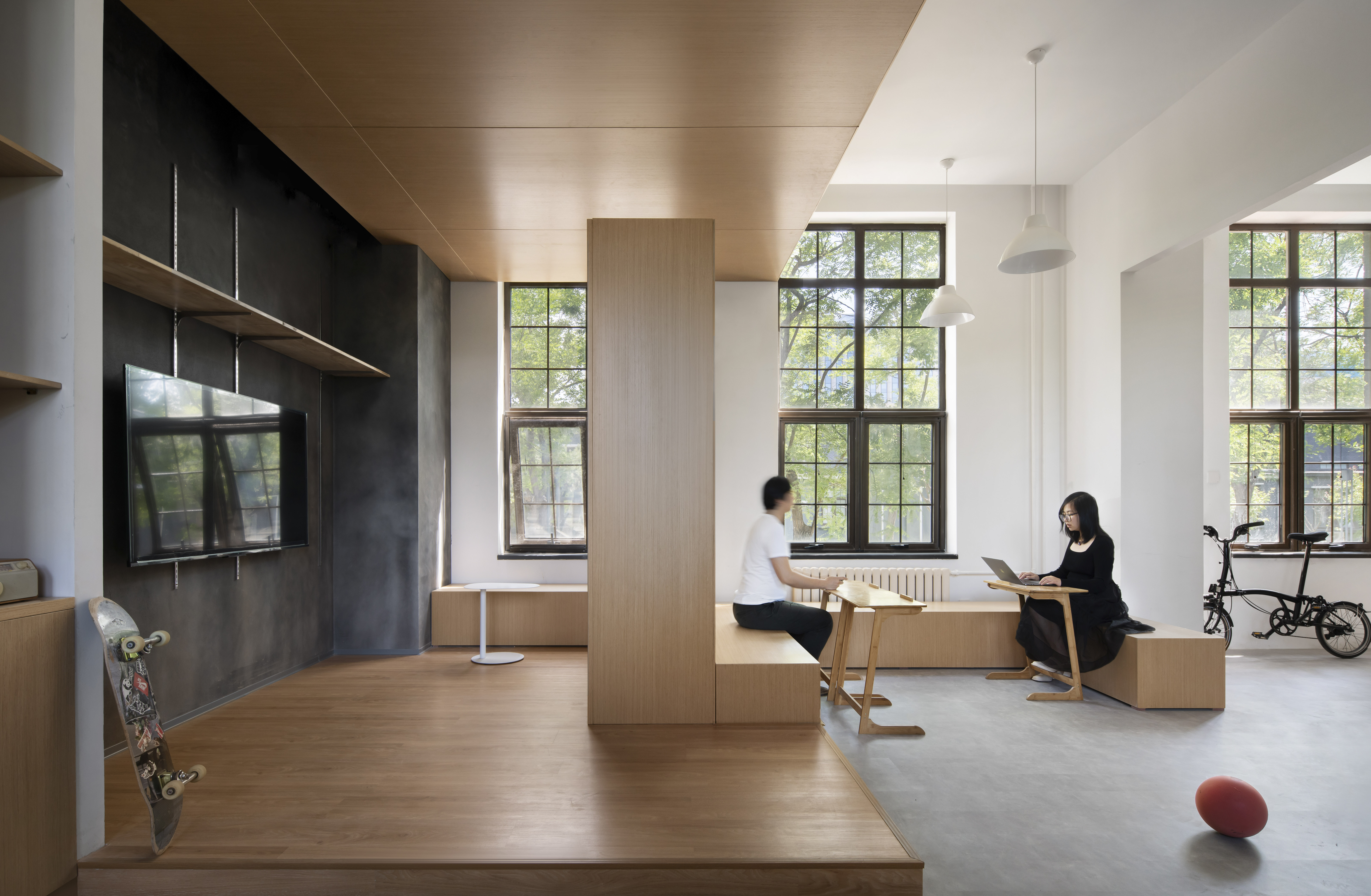 WOW Office by UK Studio - Architizer