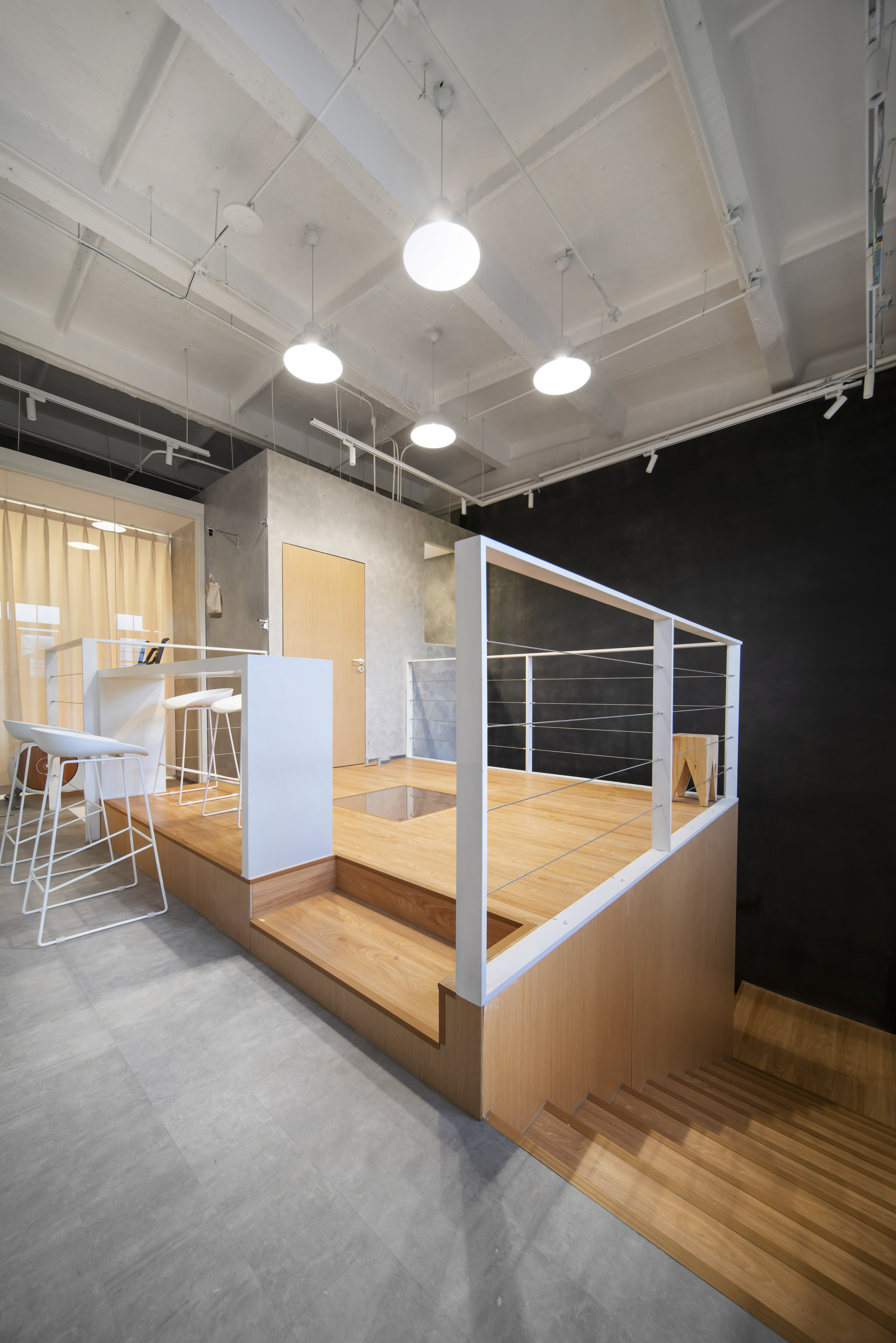 WOW Office by UK Studio - Architizer