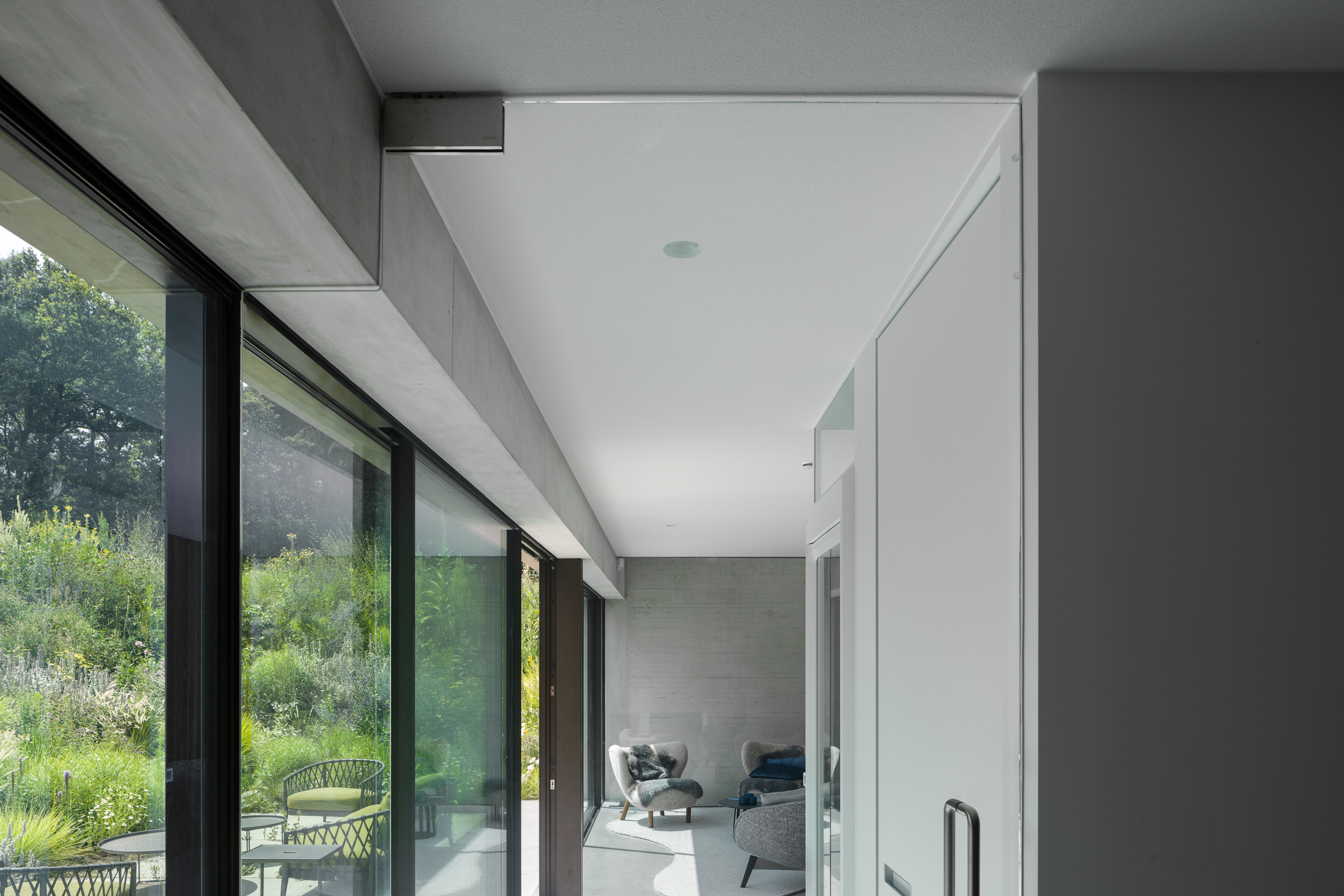 The House Under the Ground by WillemsenU - Architizer