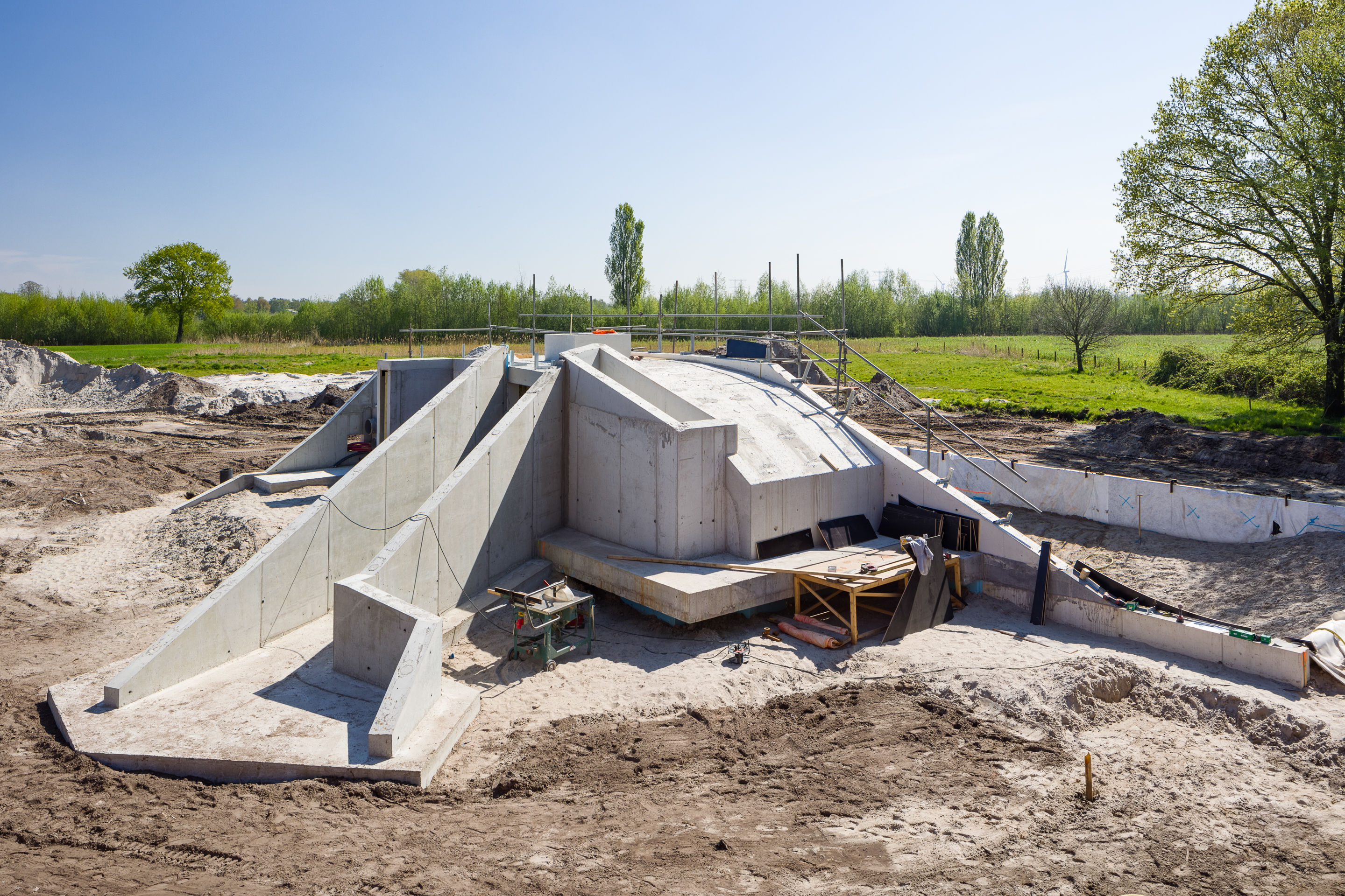 The House Under the Ground by WillemsenU - Architizer