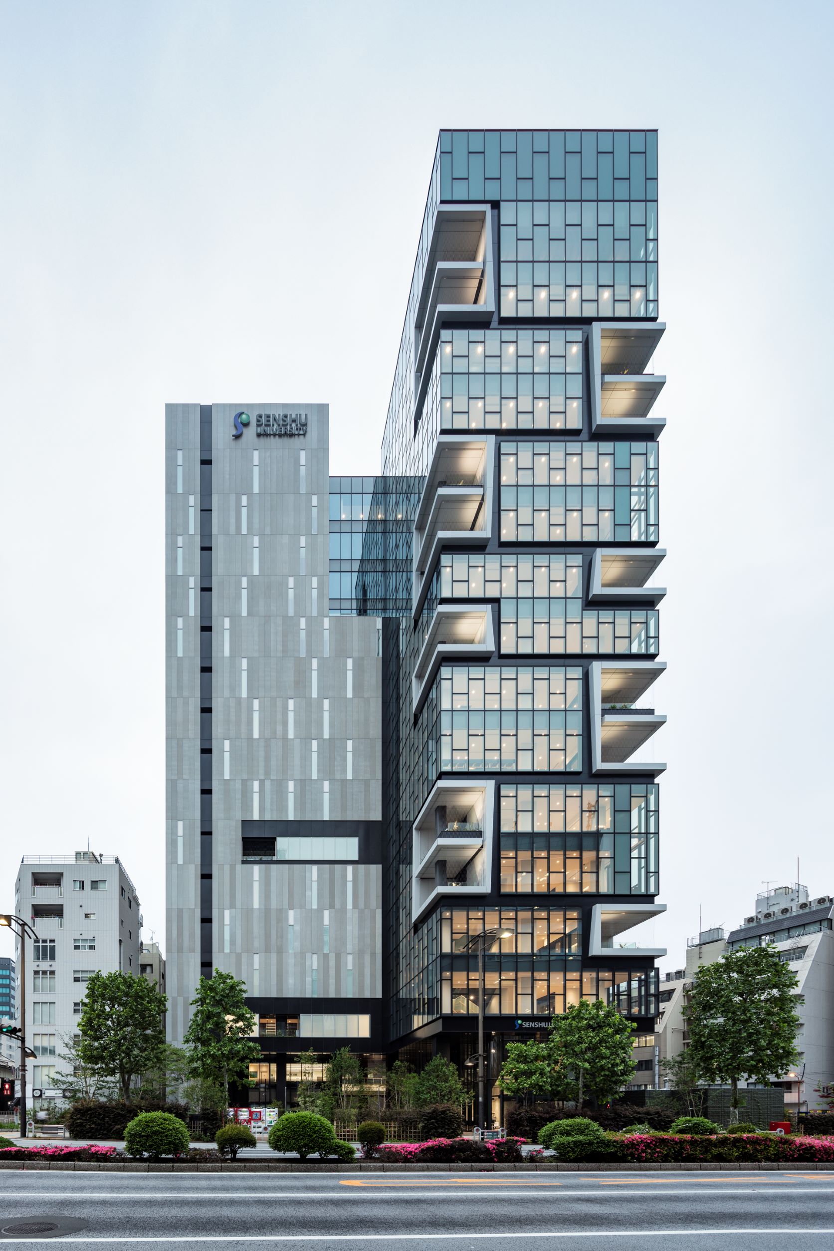 Senshu University Kanda Campus Building No. 10 140th Anniversary Hall ...