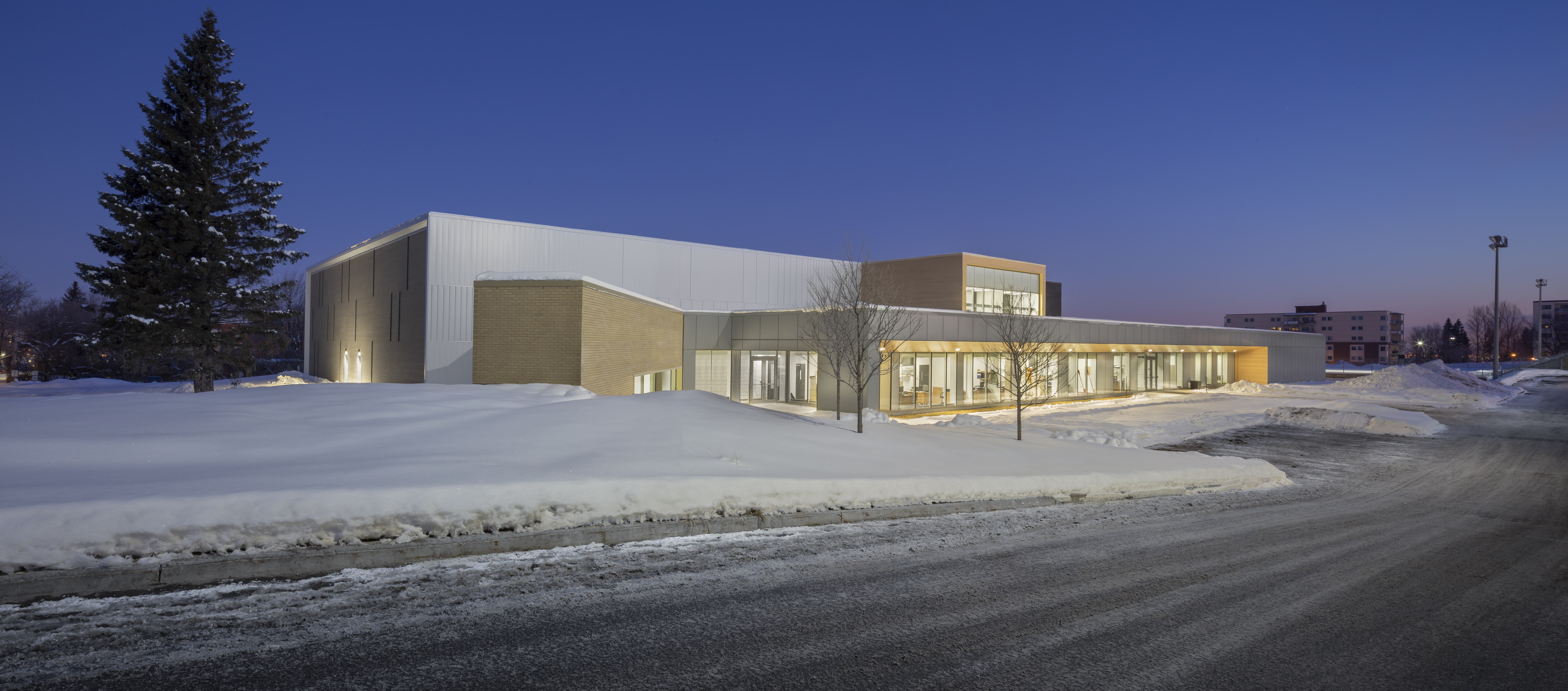 Centre d'activités sportifs-Cégep Garneau by CCM2 architectes - Architizer