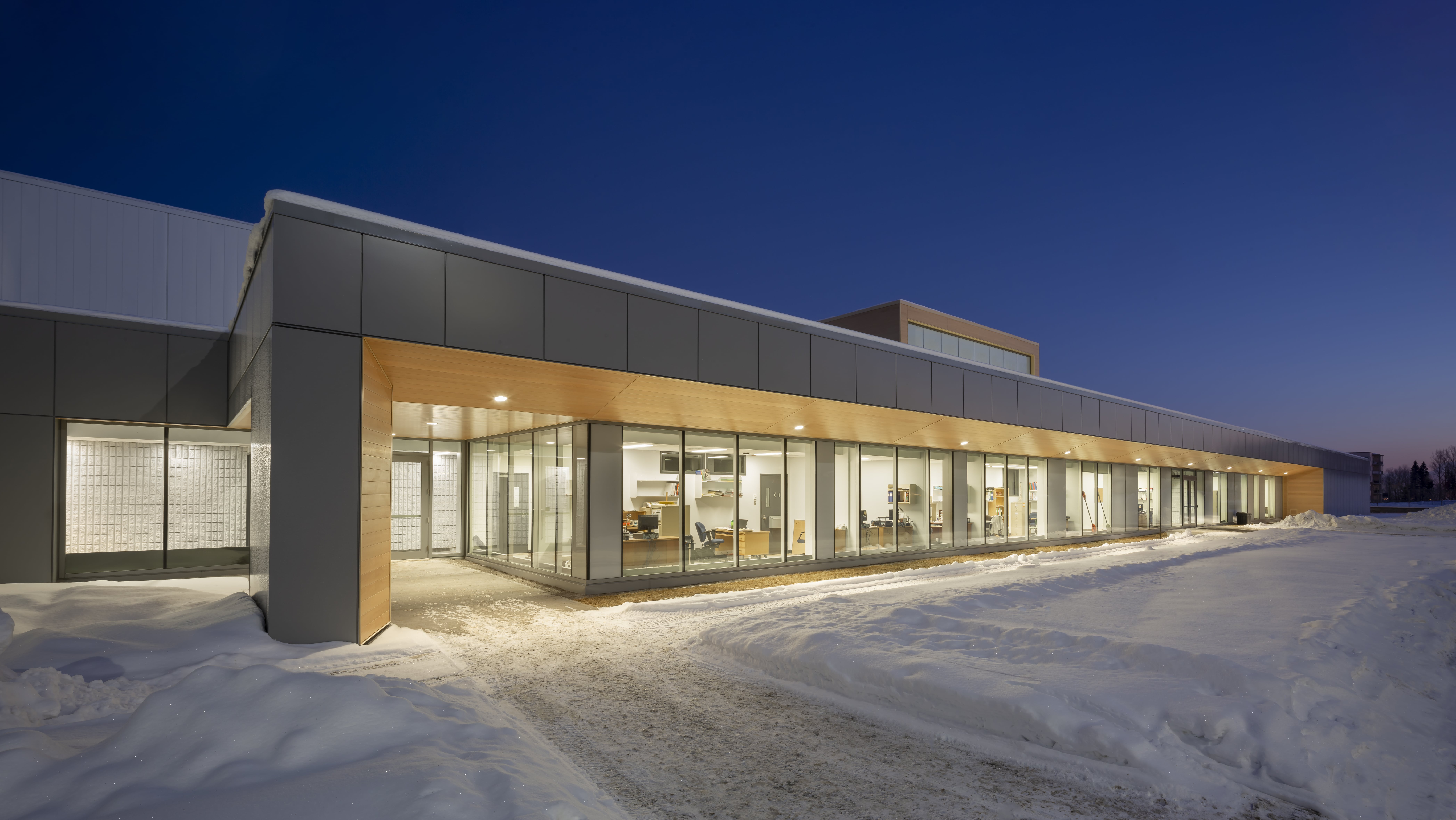 Centre d'activités sportifs-Cégep Garneau by CCM2 architectes - Architizer