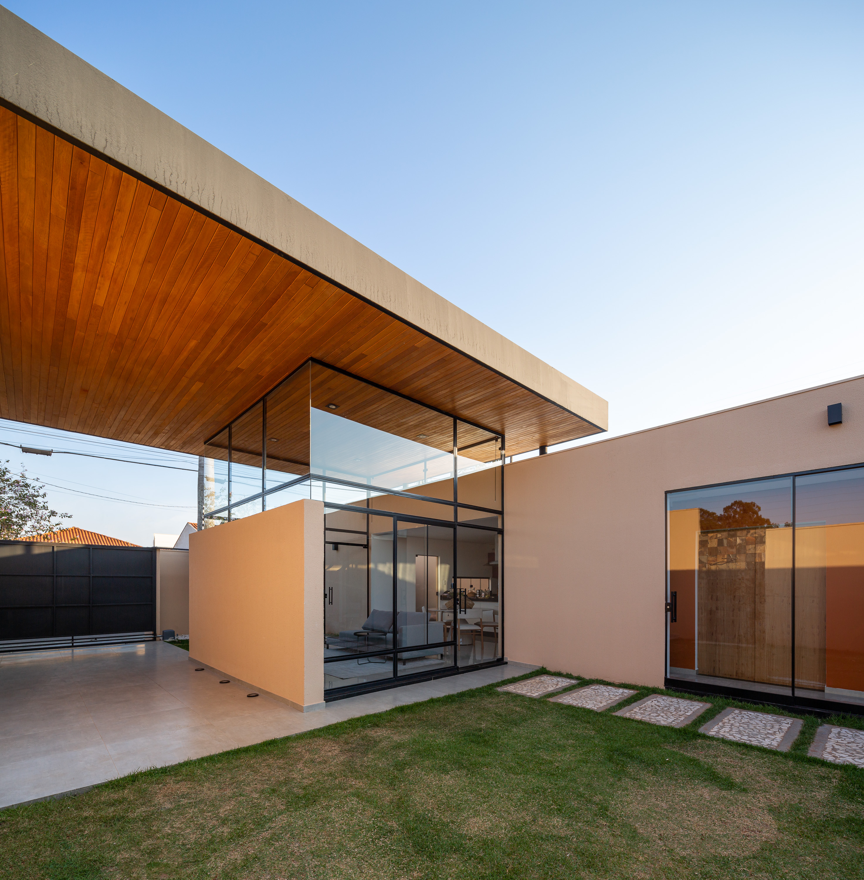 Glass House by Ser Arquitetos - Architizer