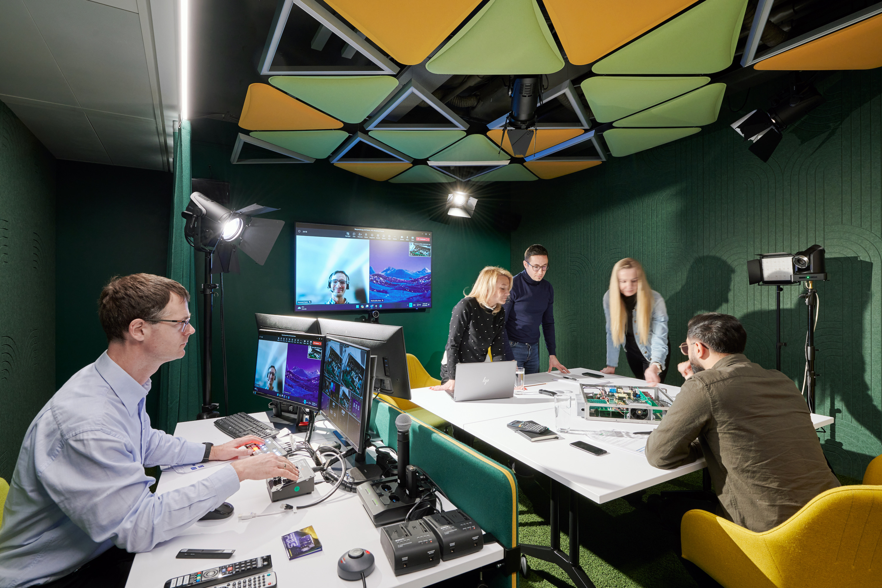 PULS Vario Offices Extended by Evolution Design - Architizer