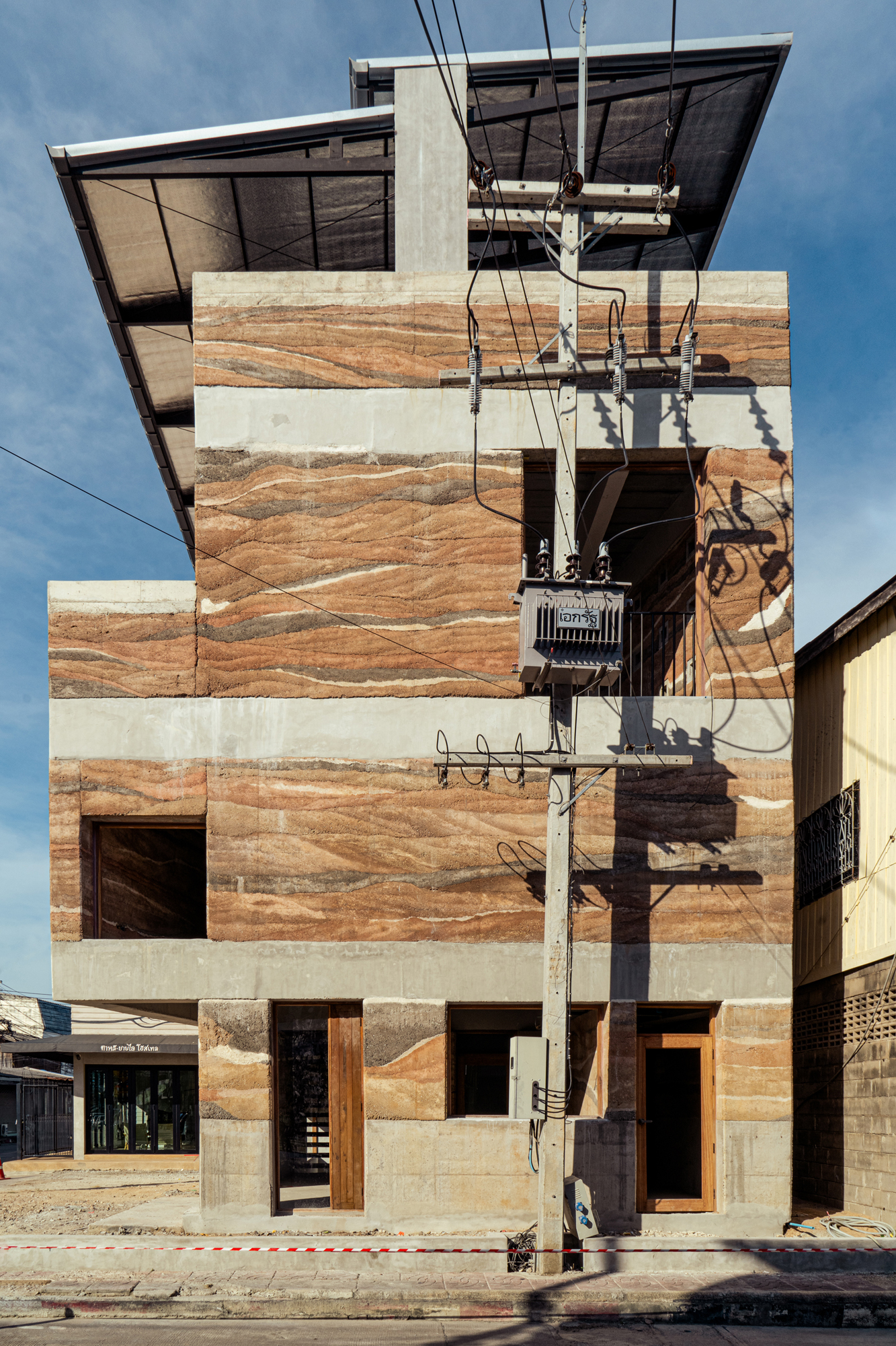 Chonburi Multi-Purpose Building by Suphasidh - Architizer