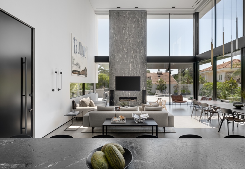 The home of Moshik Hadida - owner of an architecture and interior ...