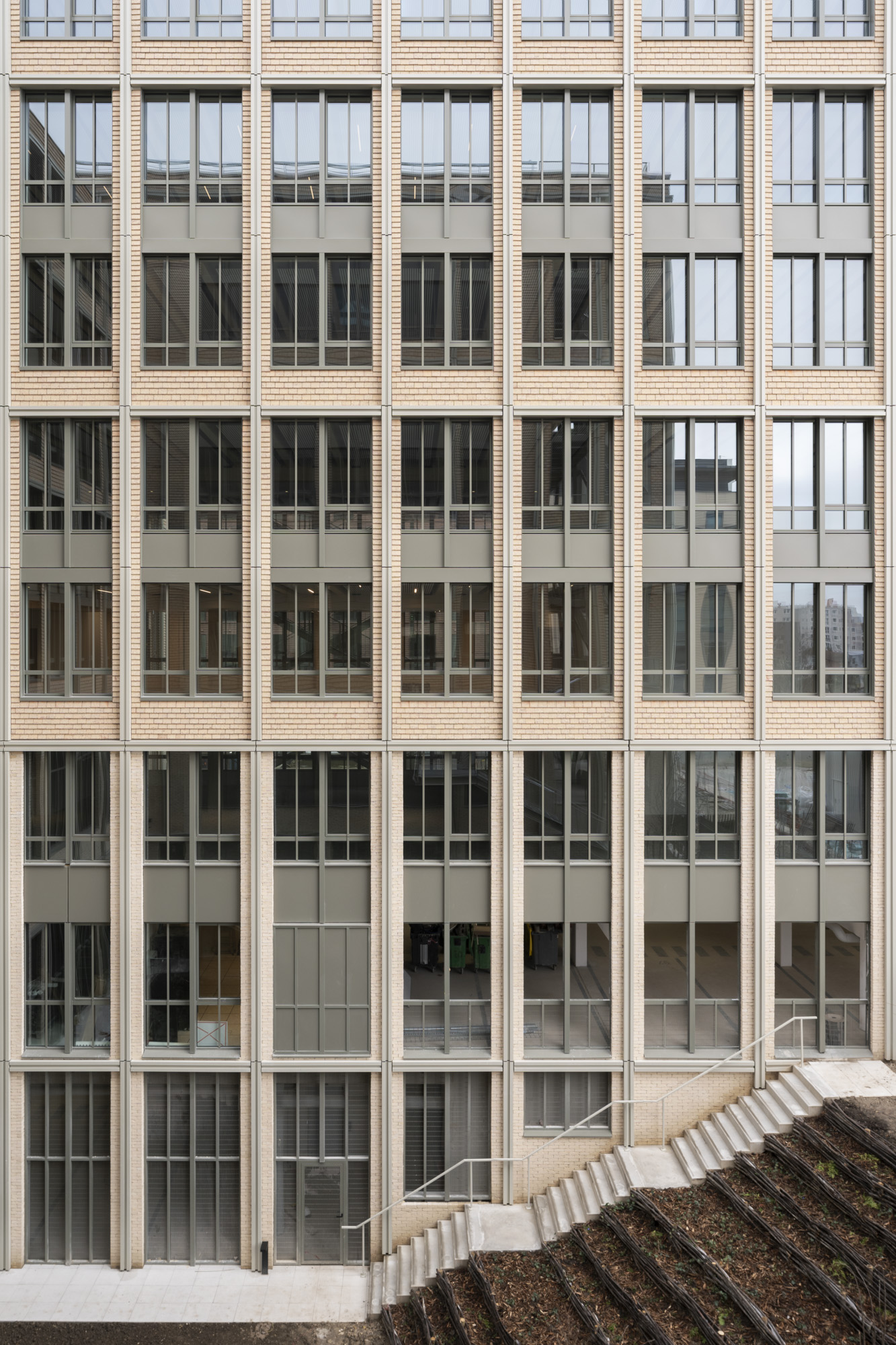 MIXED BUILDING ATHLETES VILLAGE by DREAM - Architizer