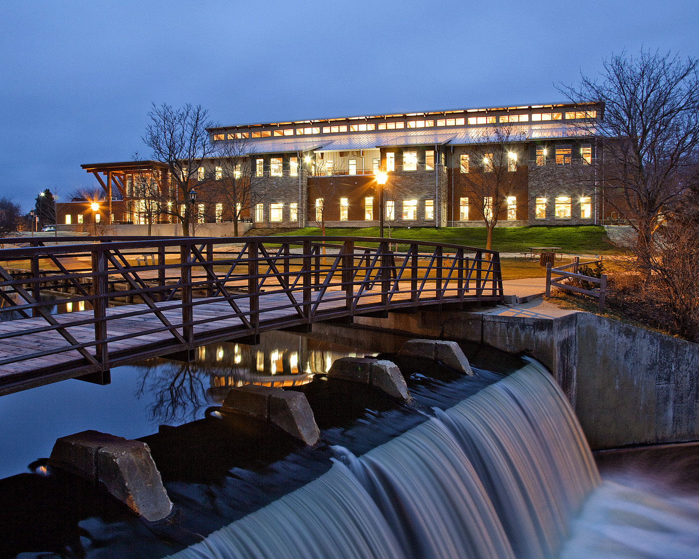 Jack Russell Memorial Library by Plunkett Raysich Architects - Architizer