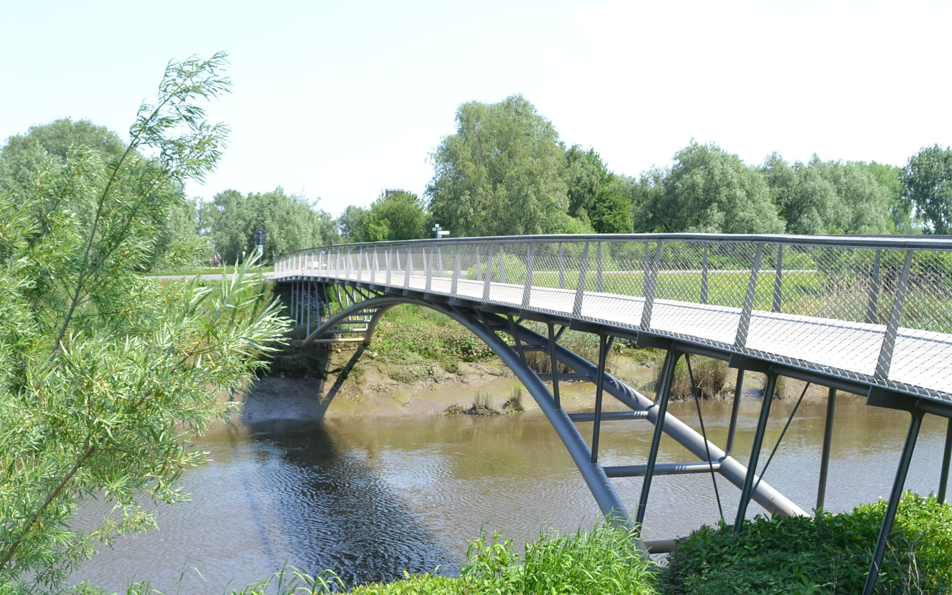 Two Pedestrian and Cycle Bridges by Dietmar Feichtinger Architectes ...