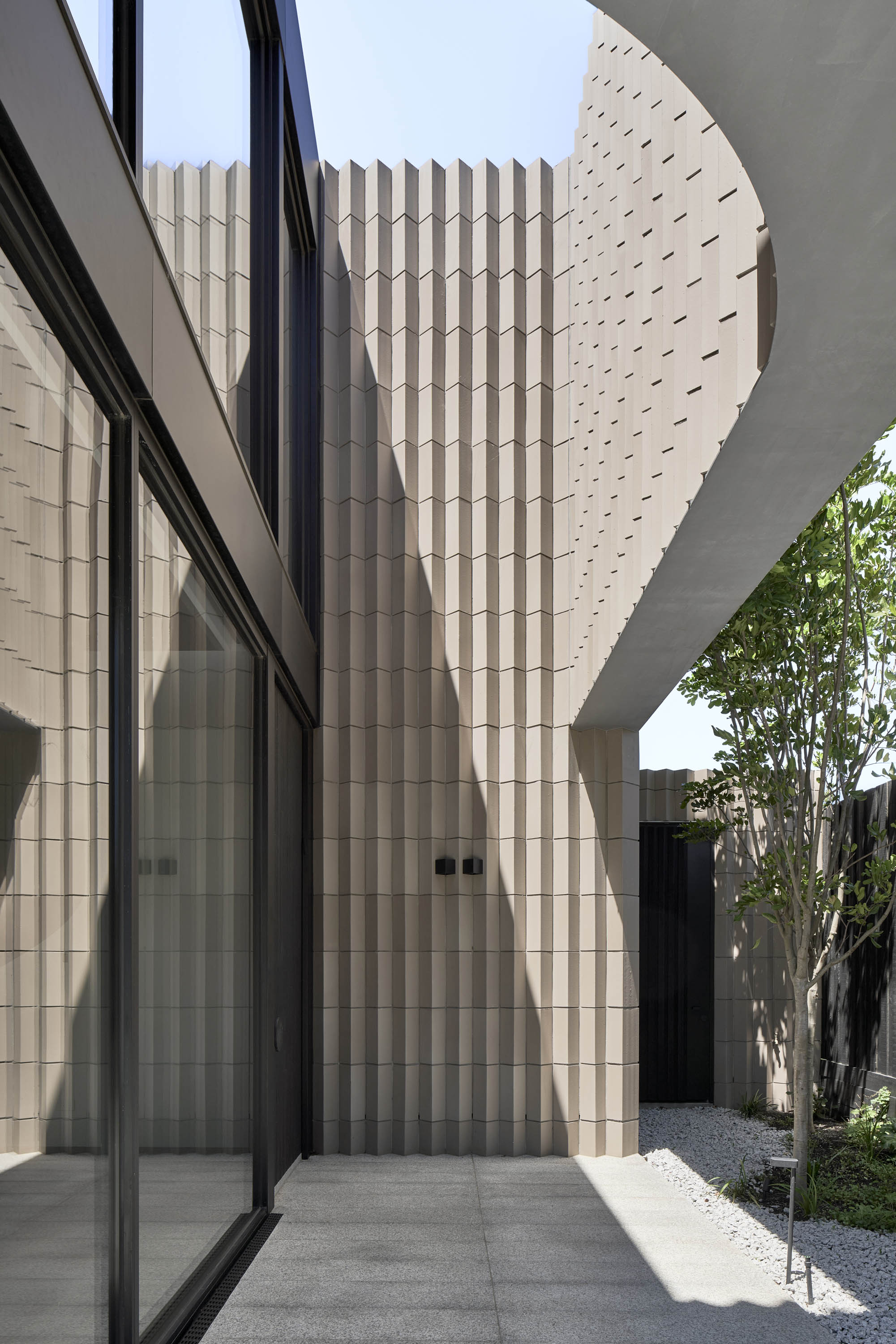 Peak House by Emma Tulloch Architects - Architizer