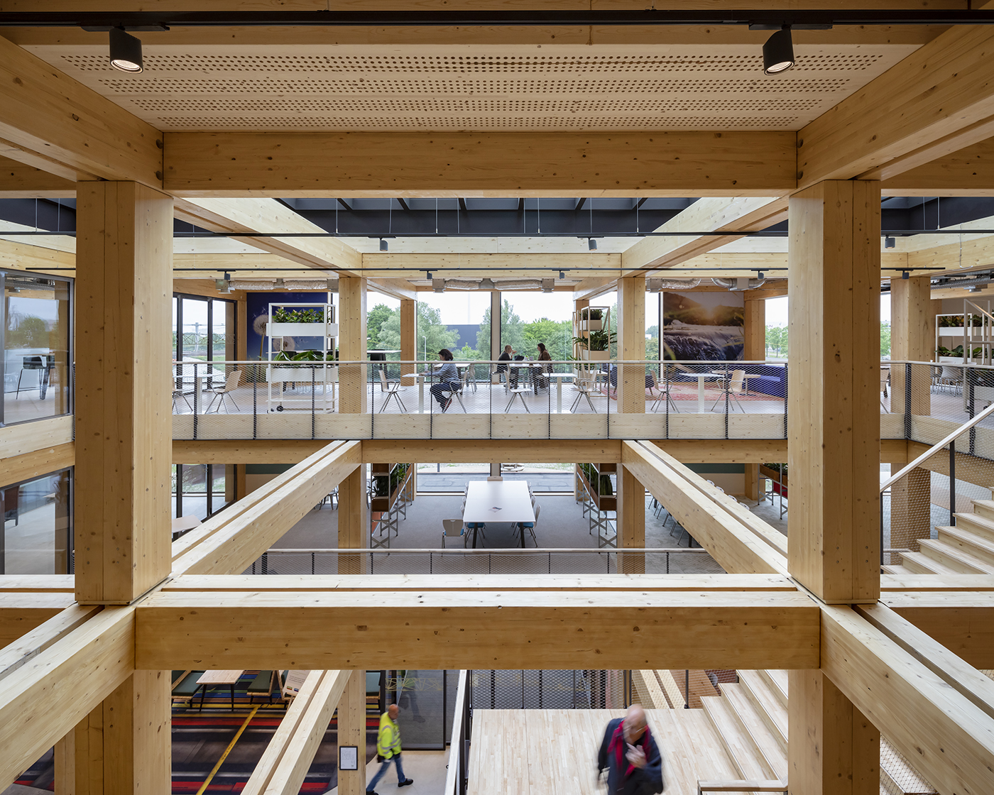 Idea 3919111: Alliander Westpoort by De Zwarte Hond in Amsterdam ...