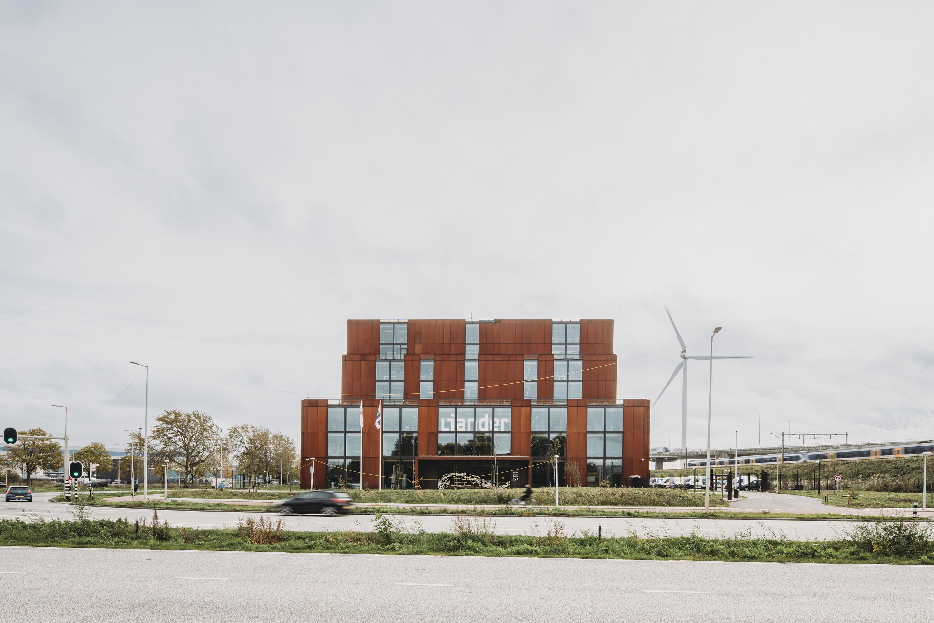 Alliander Westpoort by De Zwarte Hond - Architizer