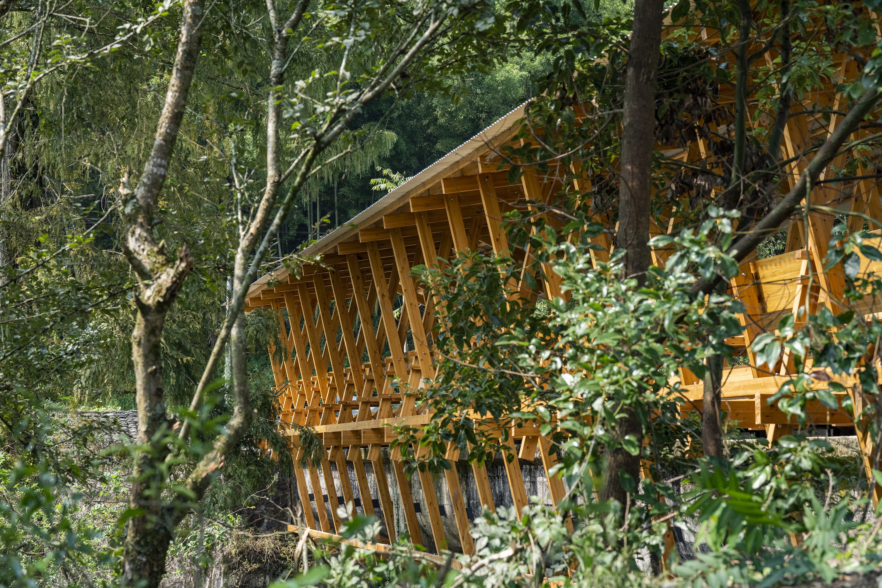 FW JI·Covered Bridge on Aqueduct by IARA - Architizer