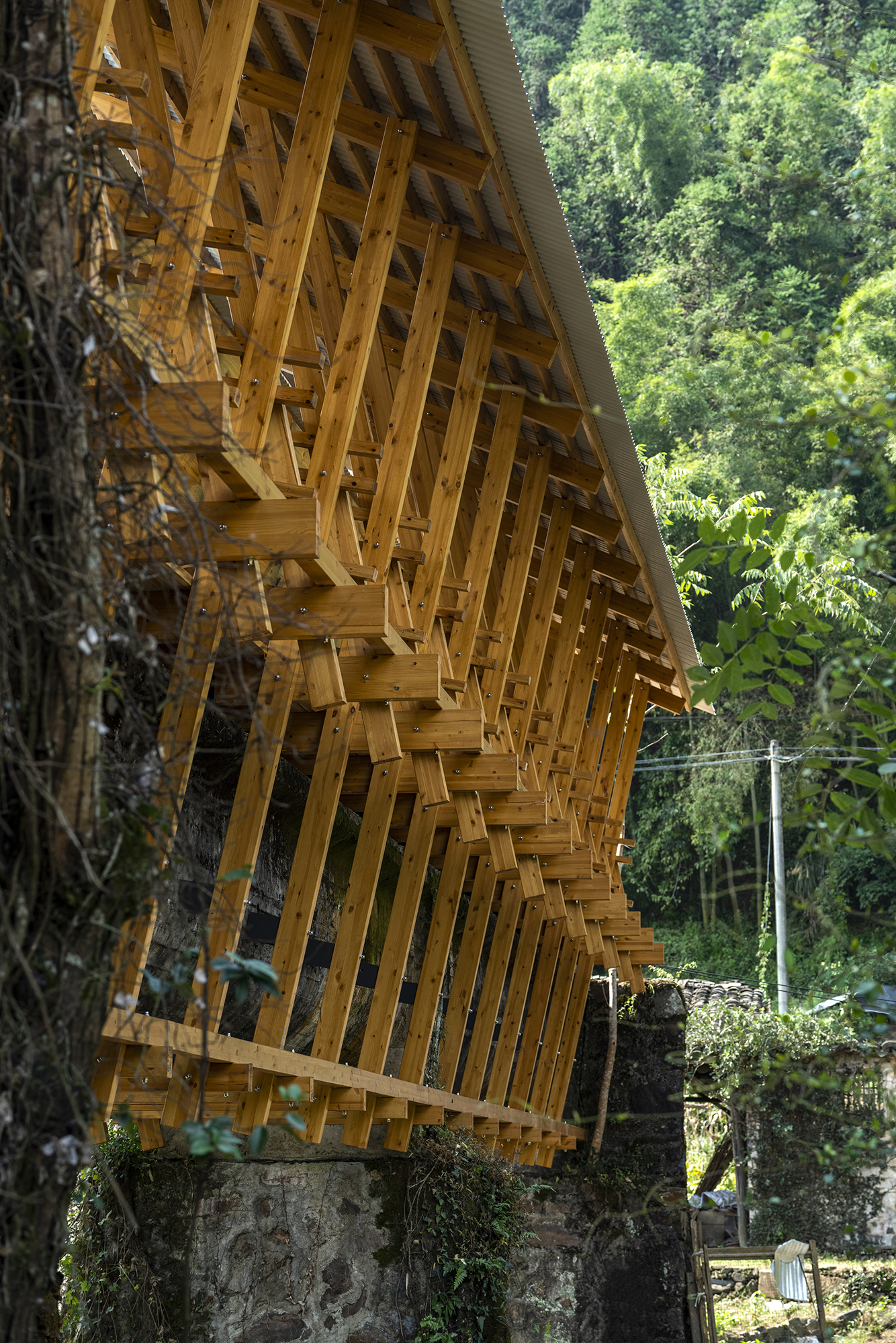 FW JI·Covered Bridge on Aqueduct by IARA - Architizer