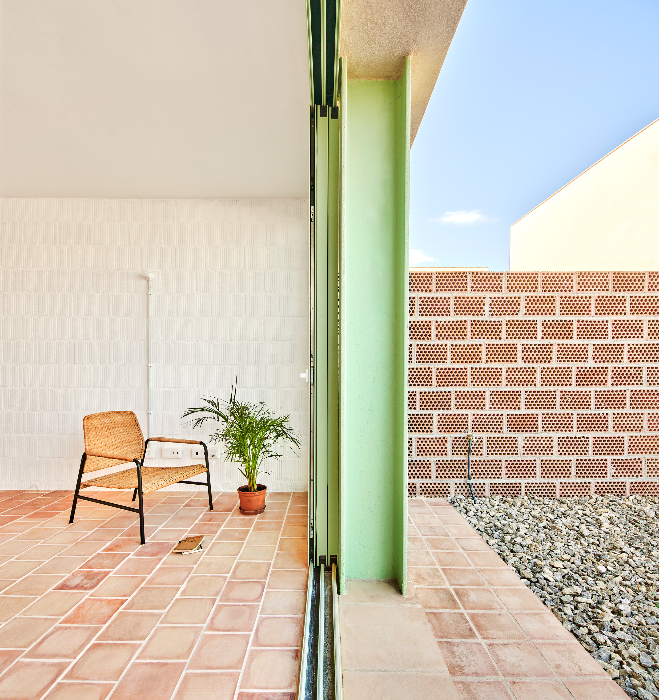54 social housing in Inca, Mallorca, Balearic Islands by Fortuny ...