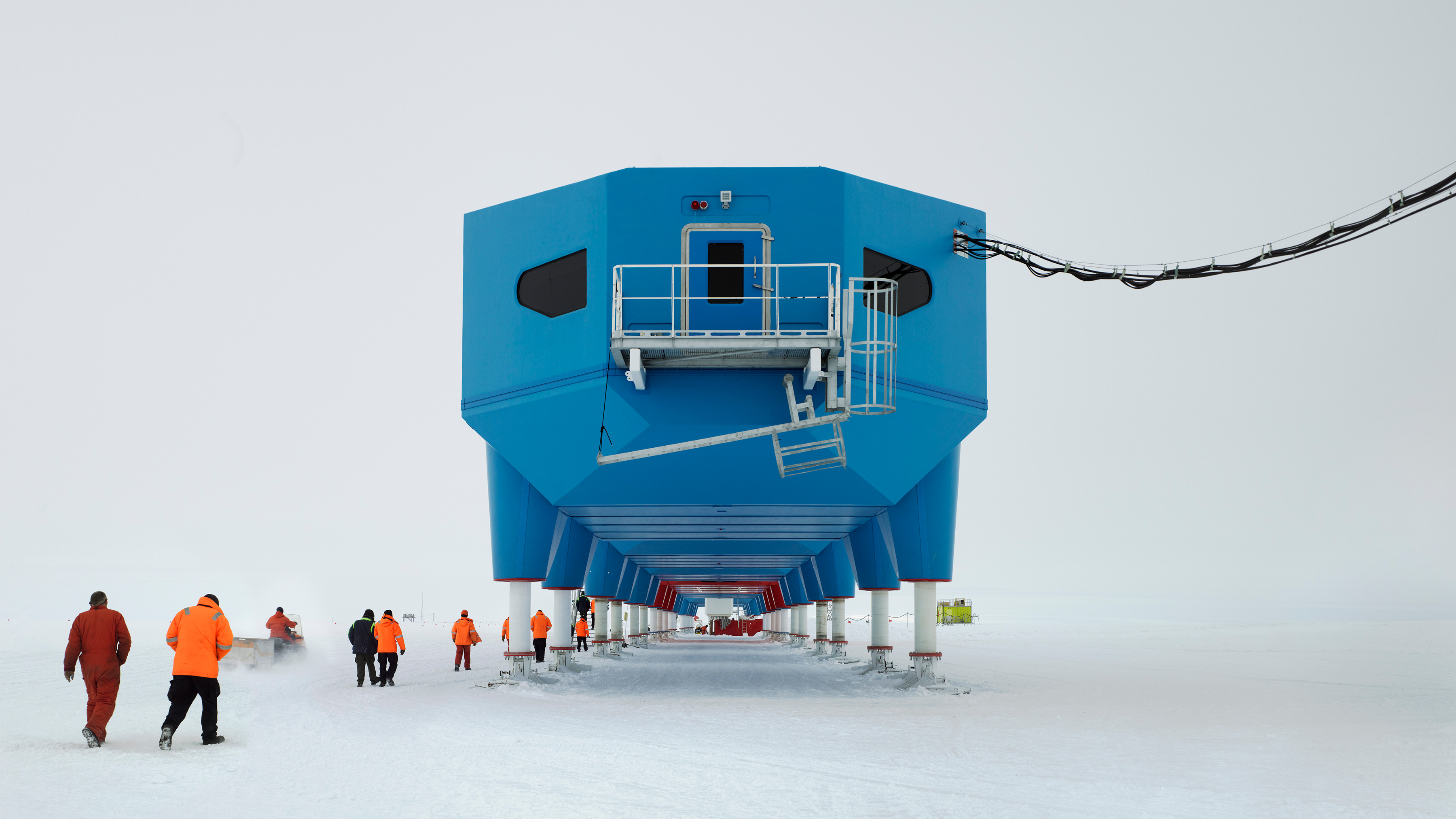 Halley VI Antarctic Research Station by Hugh Broughton Architects ...