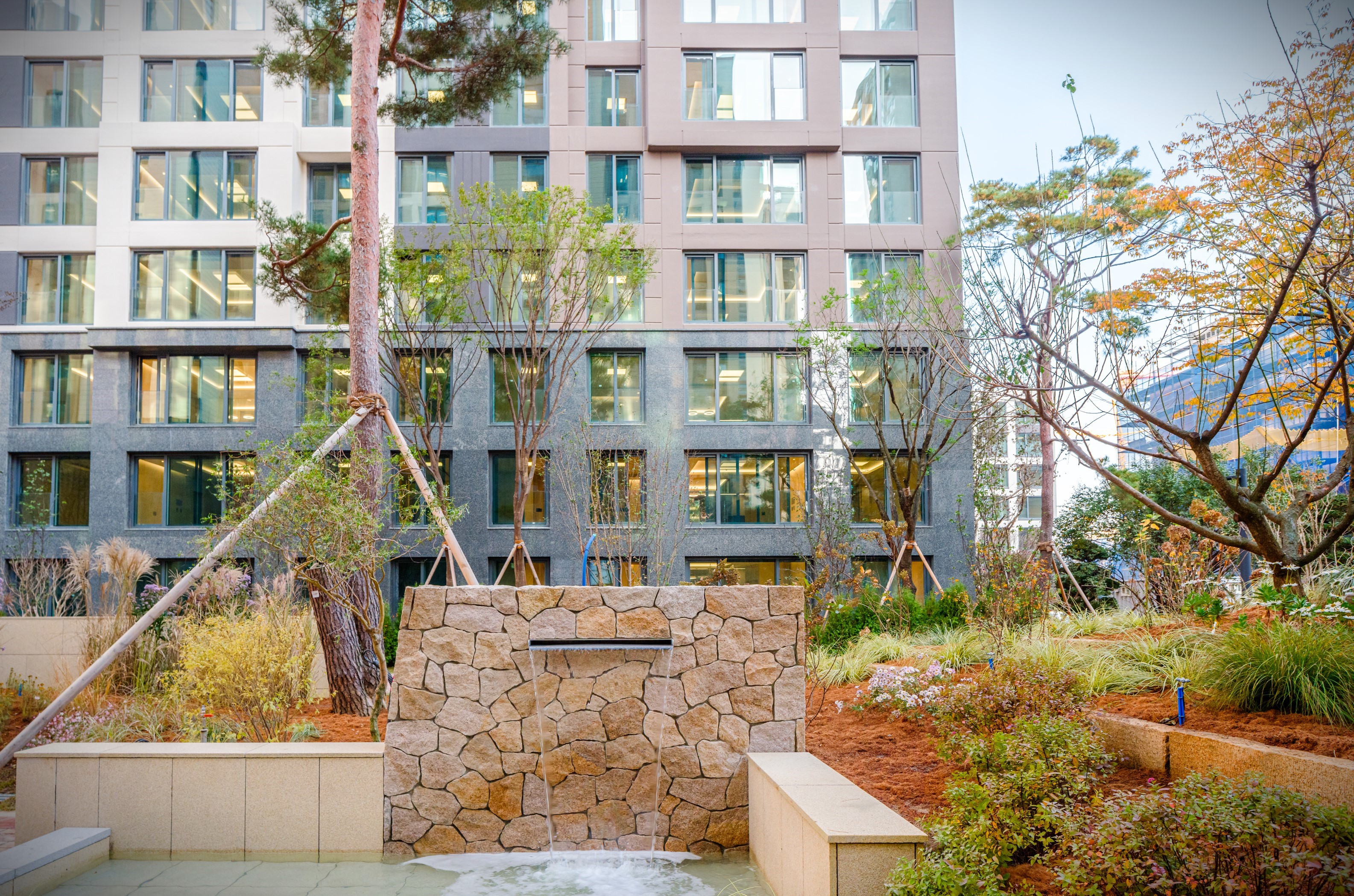 THE H Garden by Hyundai Engineering & Construction - Architizer