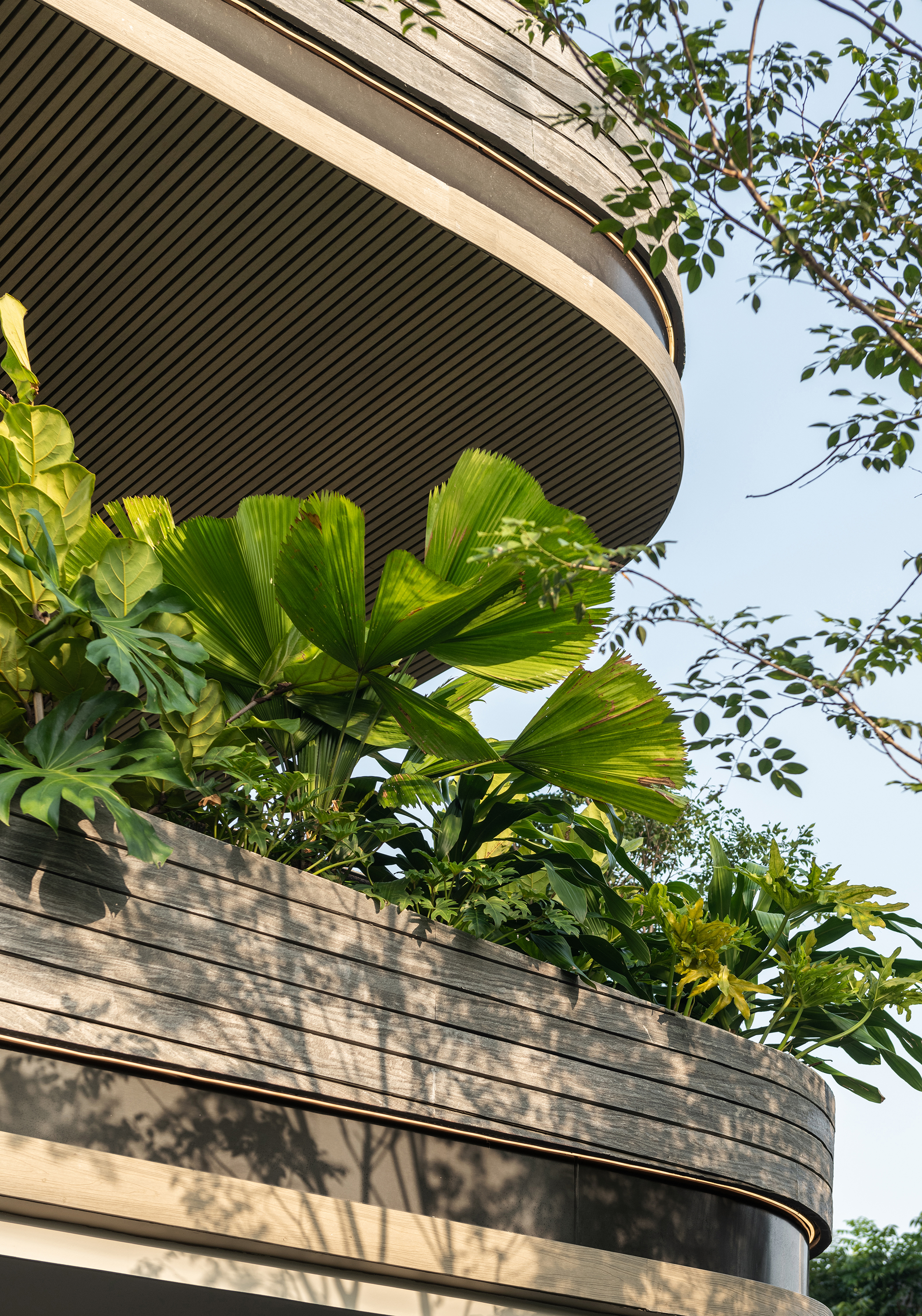 Kalm Penthouse Ari by VV Desine Landscape Architecture - Architizer