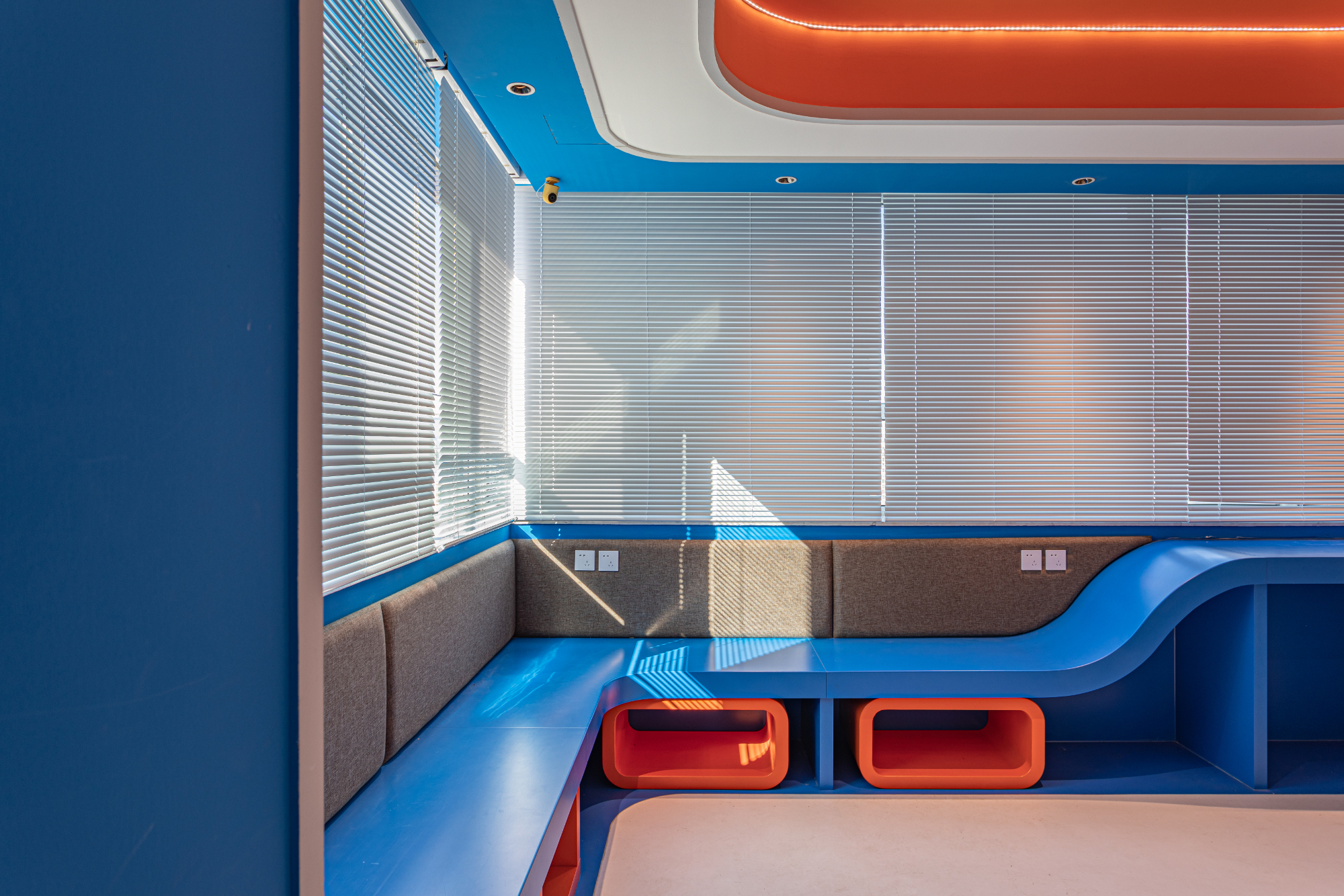 Dizzz Studio by LZA - Architizer