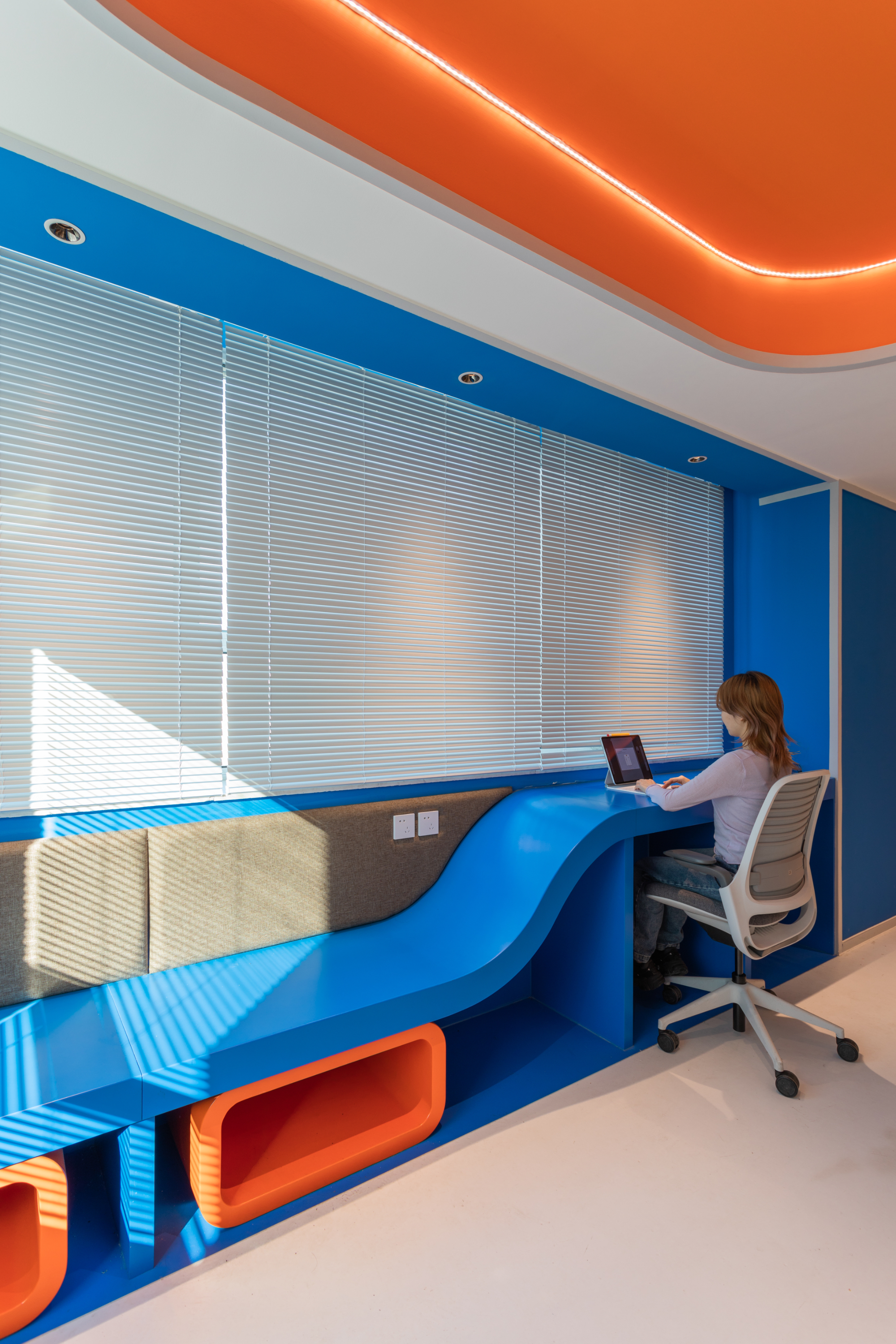 Dizzz Studio by LZA - Architizer