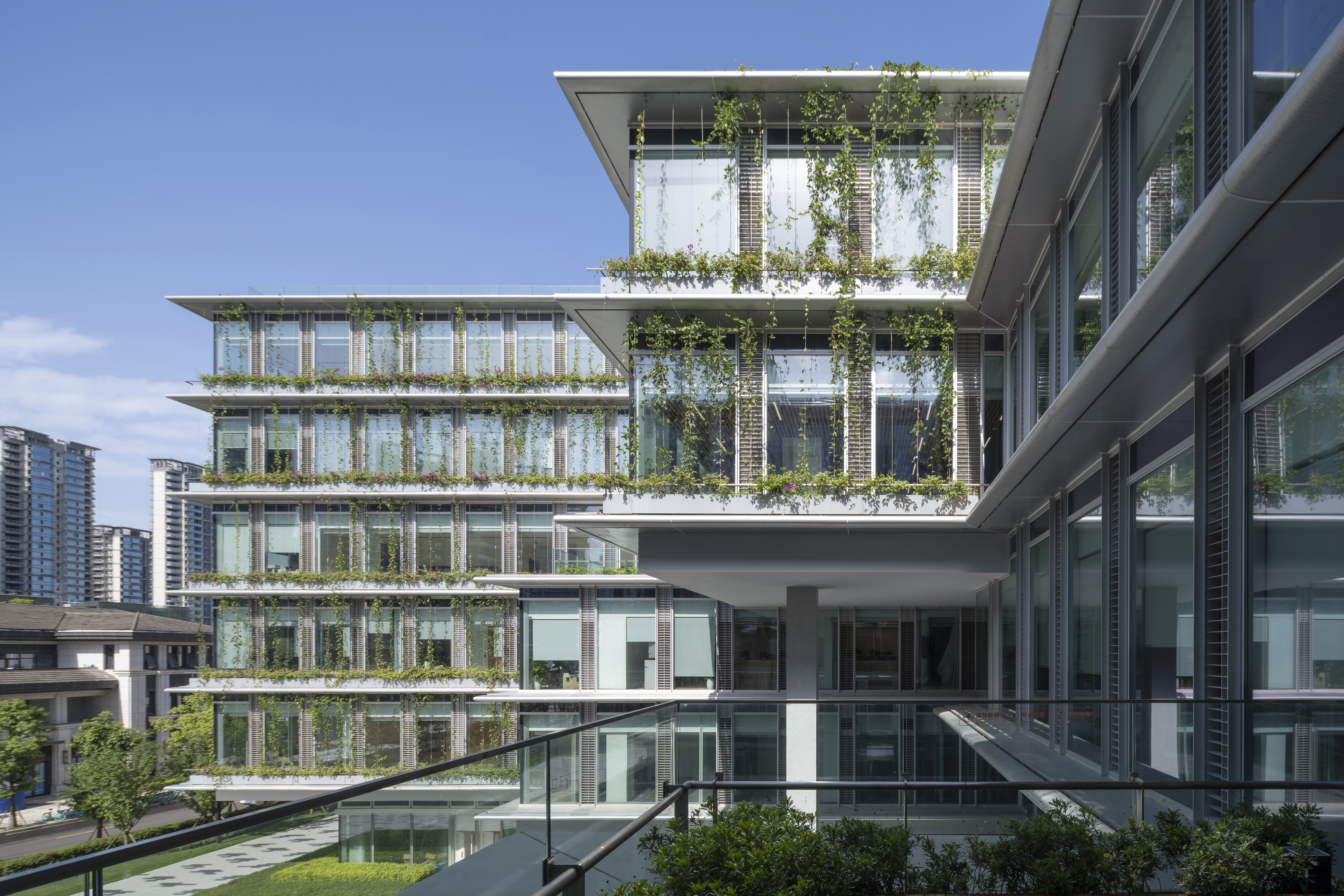 Green Module: Lakeside Headquarters by CSWADI - Architizer