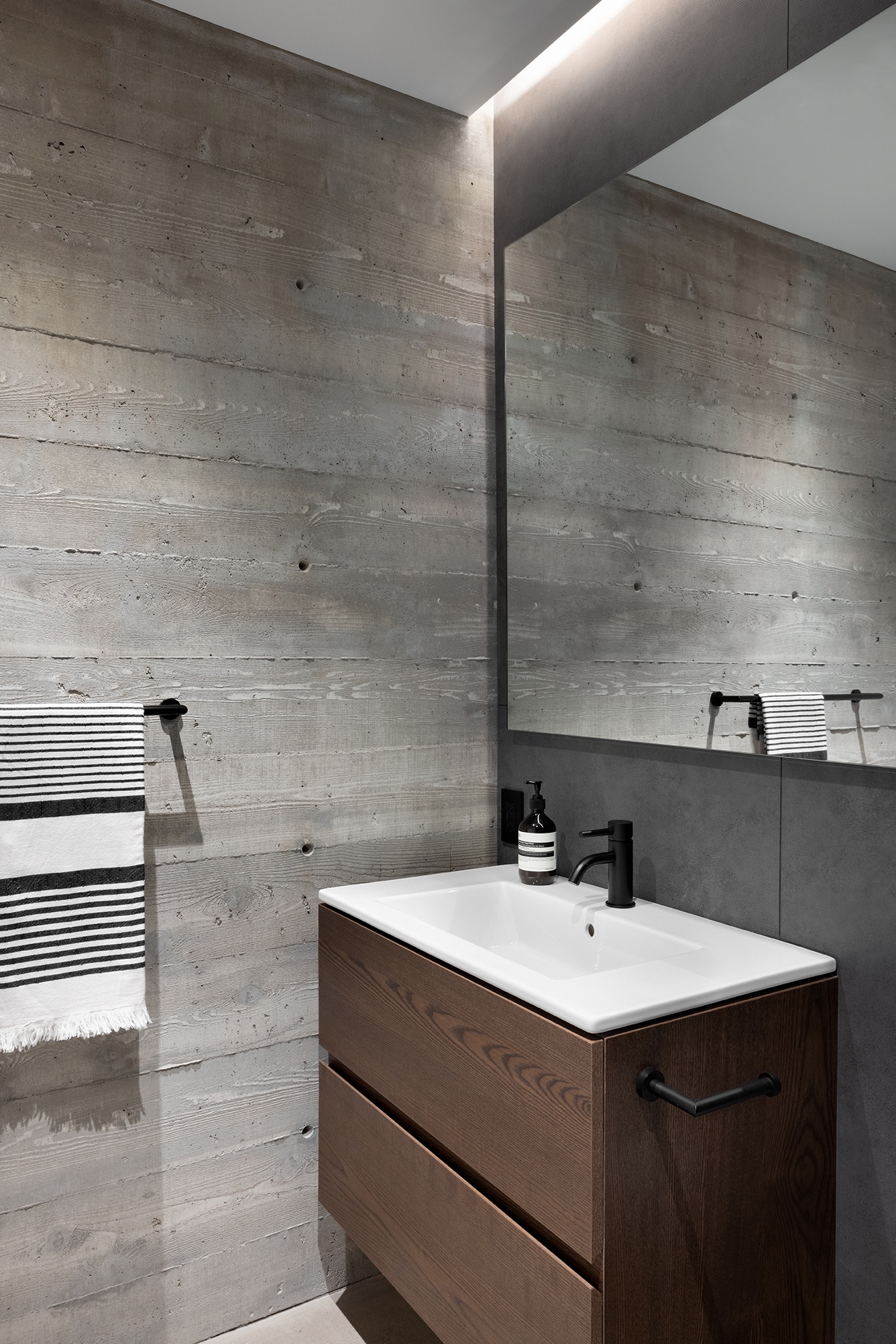 Falcon Crescent by STARK - Architizer